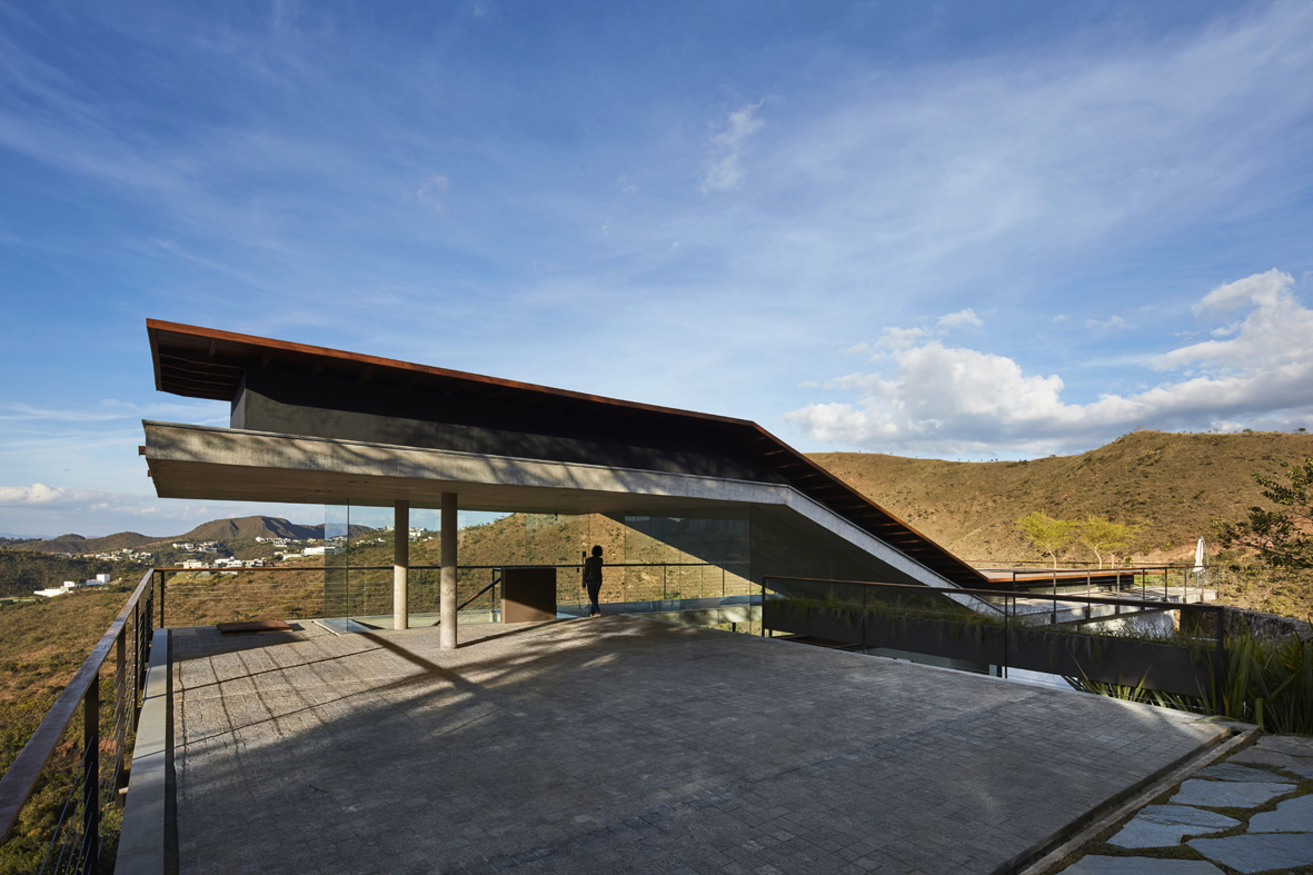 Inclined Slab House by TETRO ARQUITETURA - Architizer