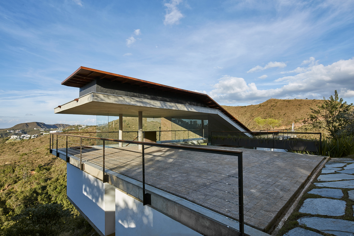 Inclined Slab House by TETRO ARQUITETURA - Architizer