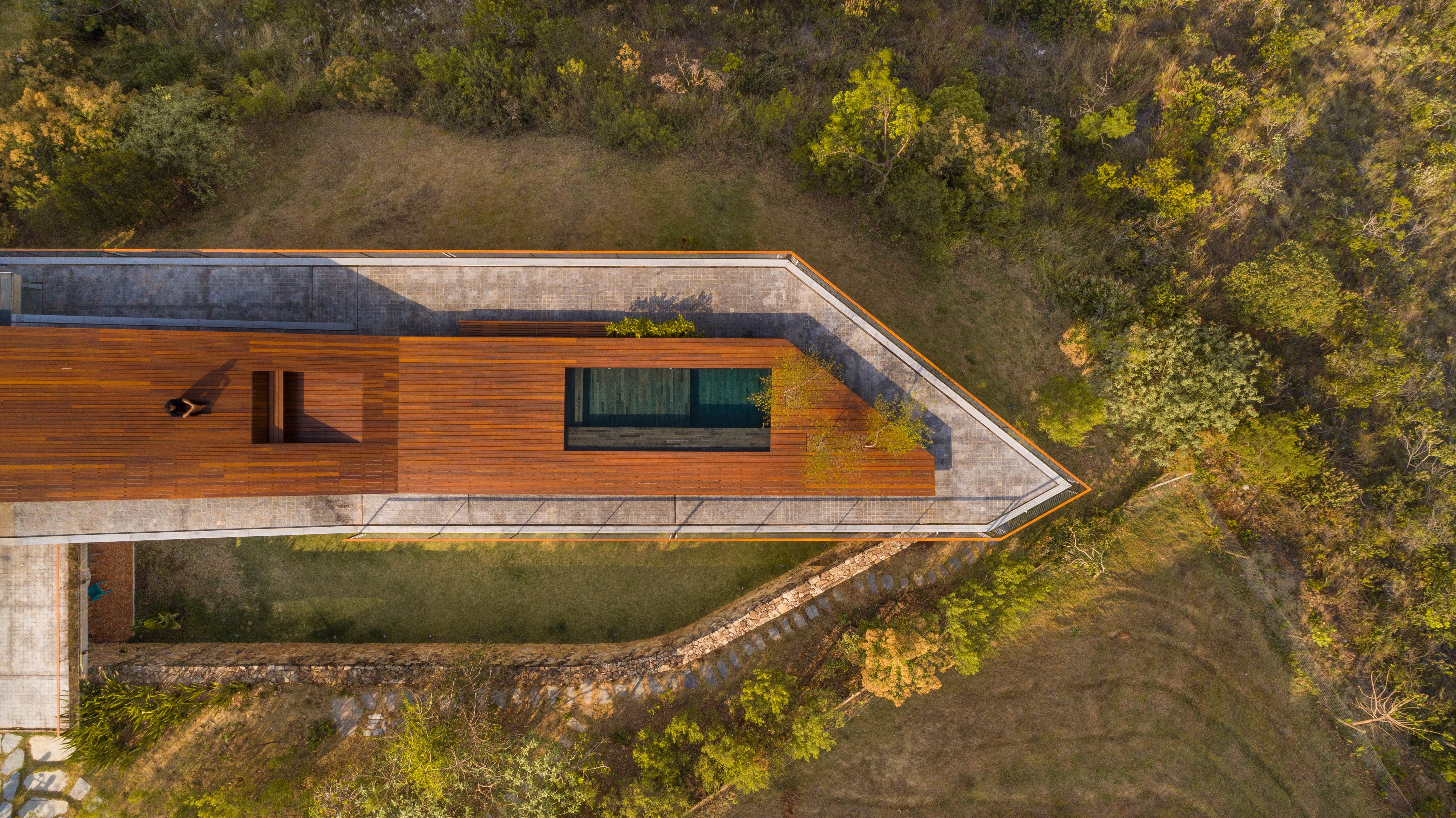 Inclined Slab House by TETRO ARQUITETURA - Architizer