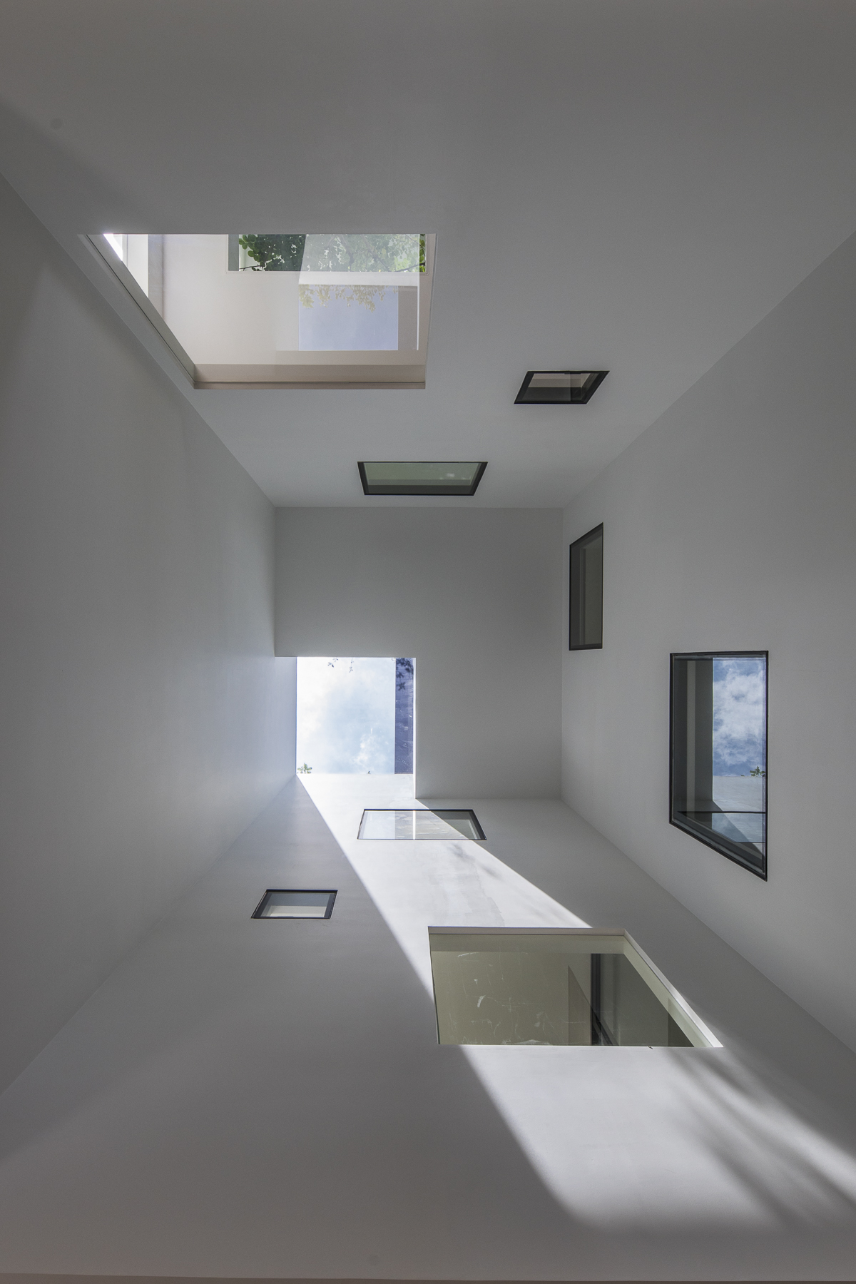 Sky House by MIA Design Studio - Architizer