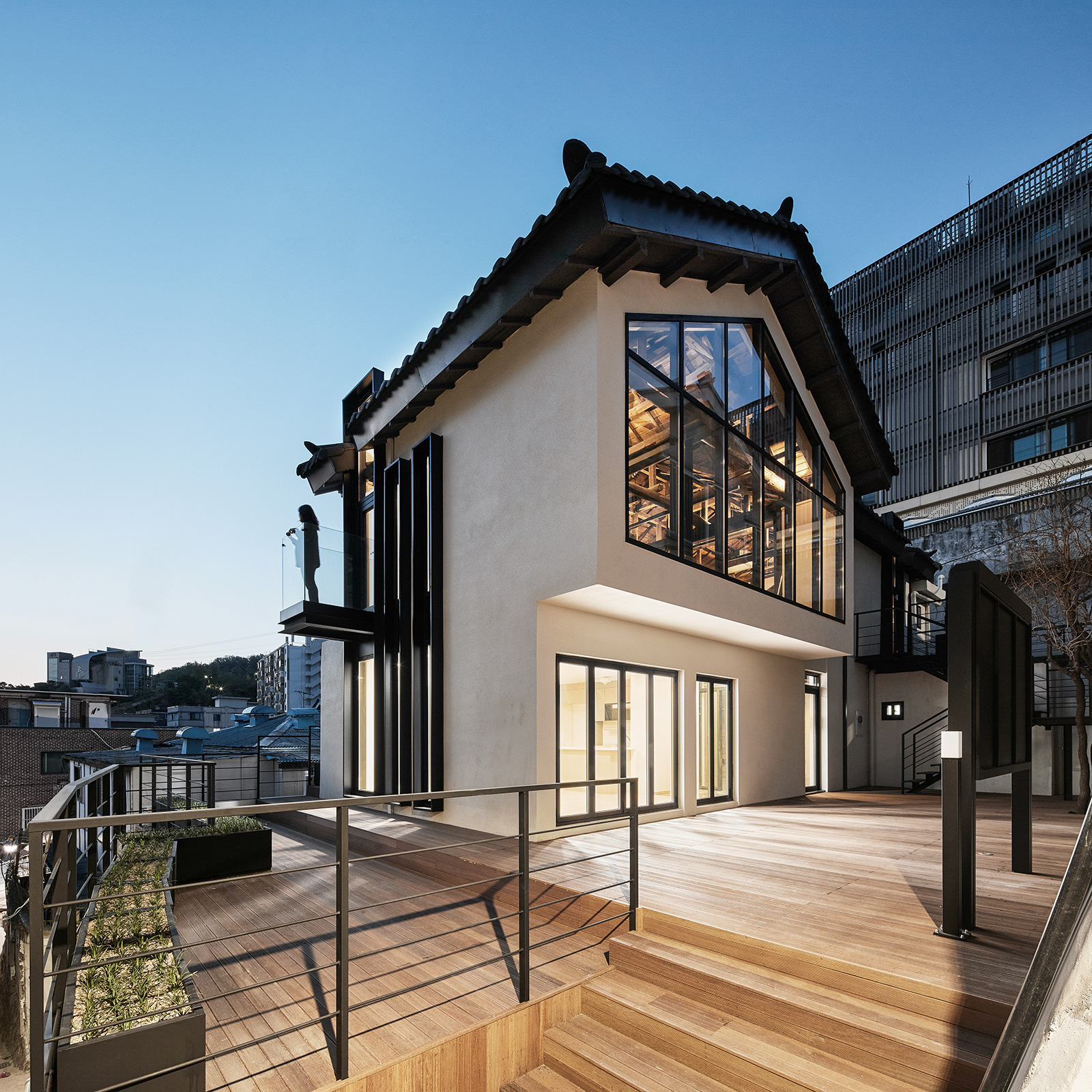 Architectural Drawings: 7 Elegant Glazed Façade Details