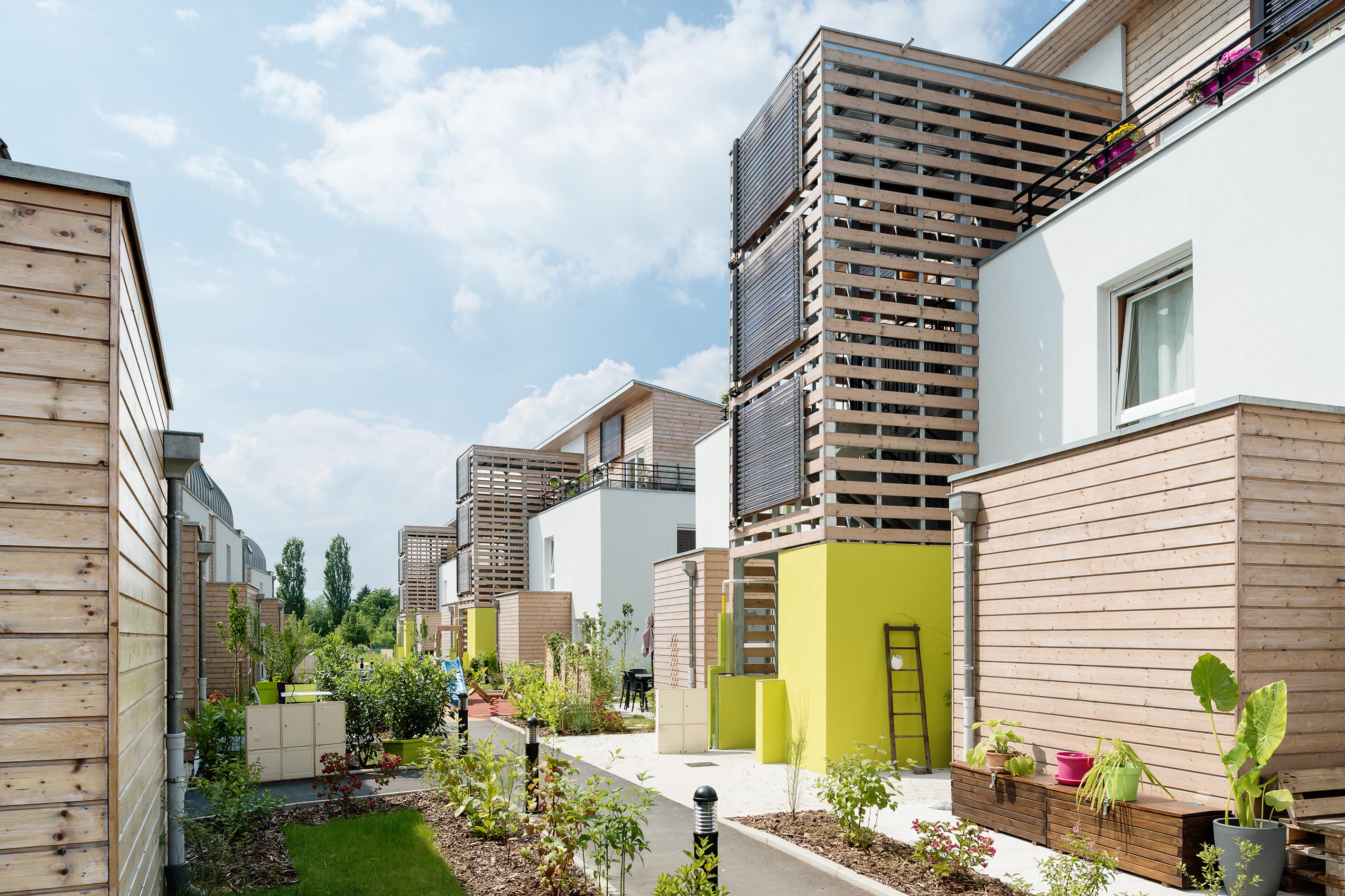 36 logements collectifs et 6 maisons individuelles BBC by S&AA - Architizer