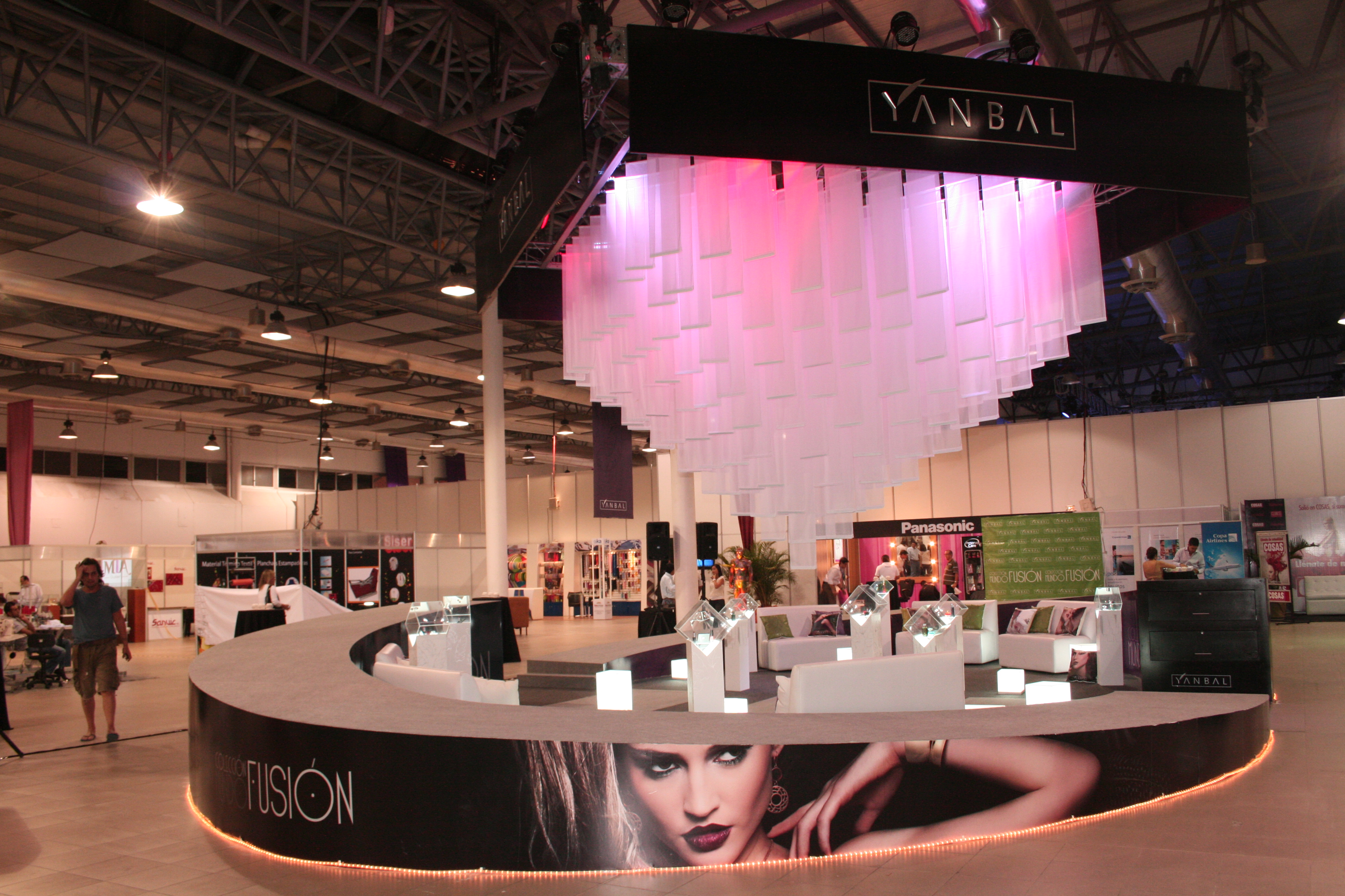 STAND MUNDO FUSIÓN by Integra Arquitectura - Architizer