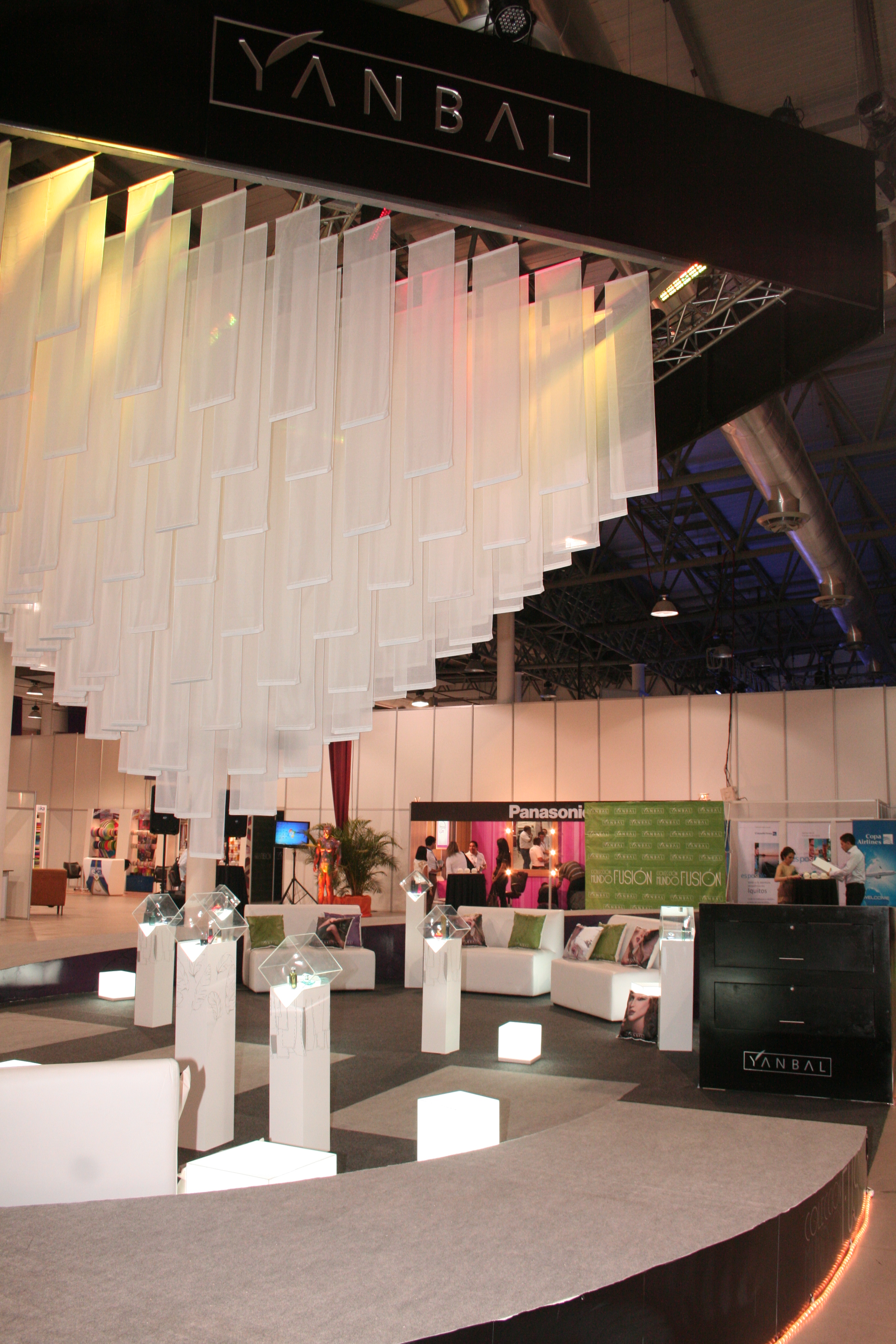 STAND MUNDO FUSIÓN by Integra Arquitectura - Architizer