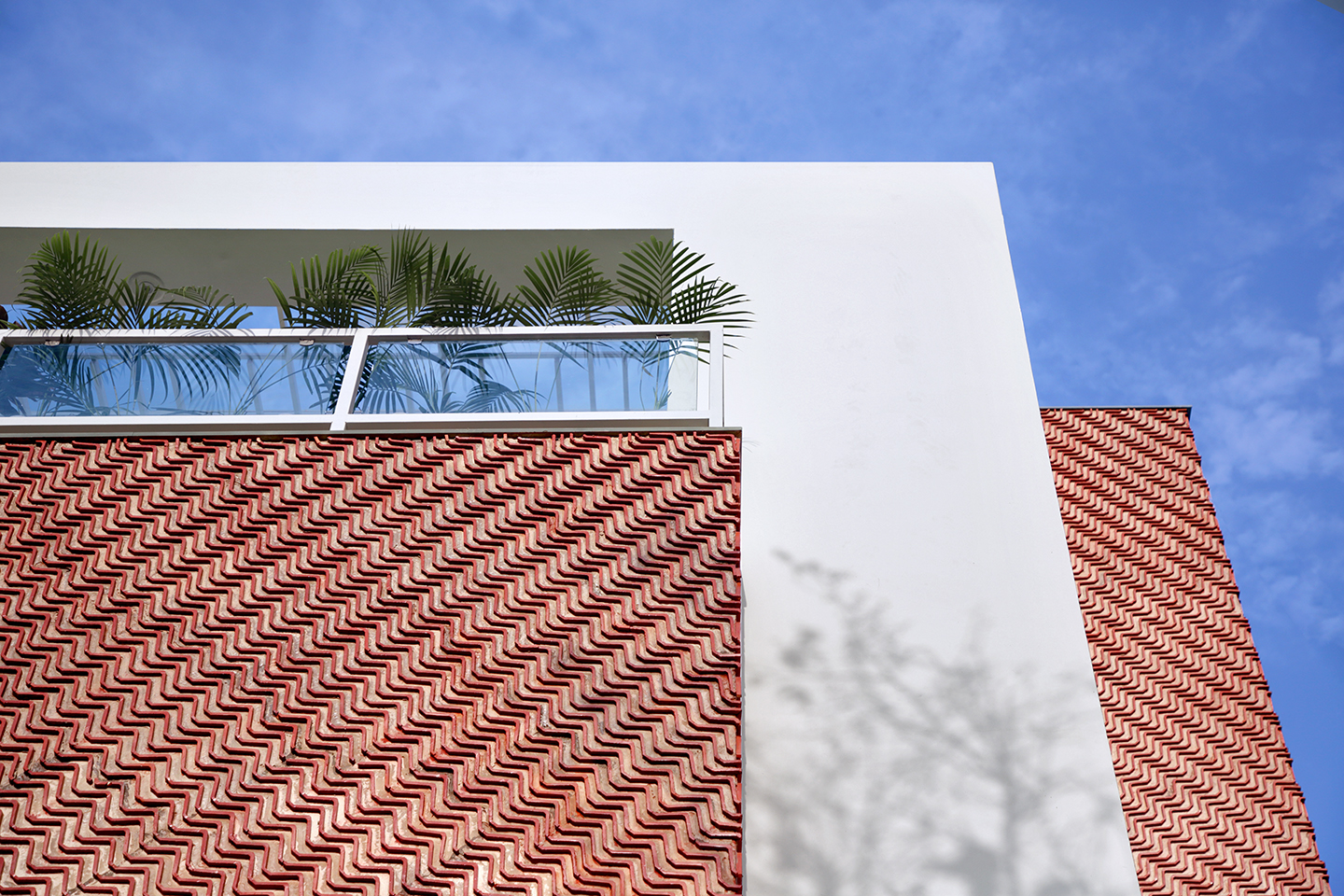 EARTHY RED COLORED WAVY CLAY TILES FACADE CLADDING by MANOJ PATEL ...