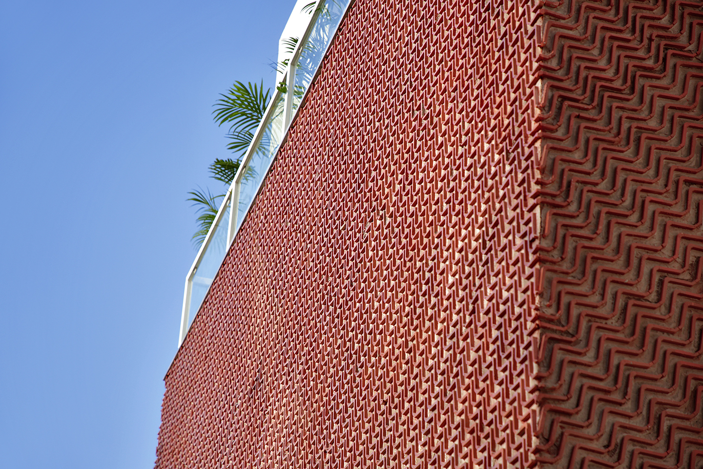 EARTHY RED COLORED WAVY CLAY TILES FACADE CLADDING by MANOJ PATEL ...