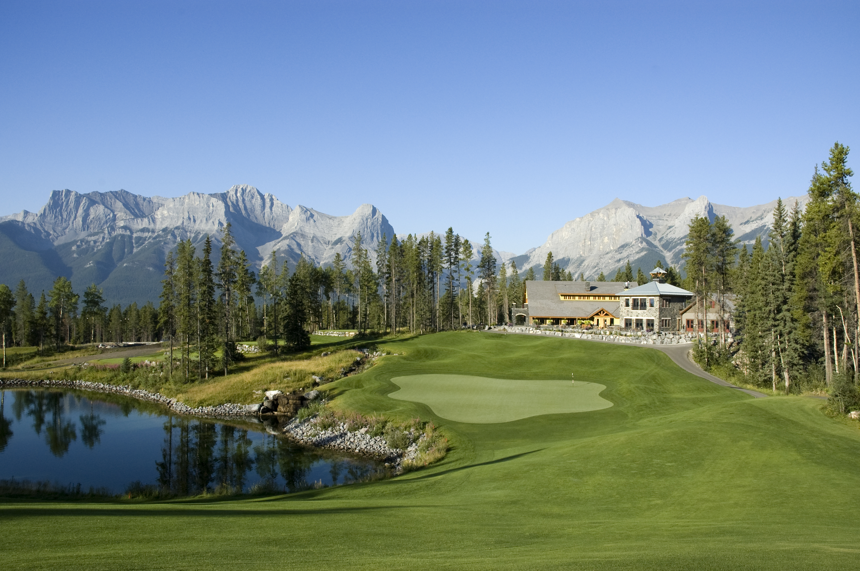 Silvertip Golf Course Clubhouse by NORR - Architizer