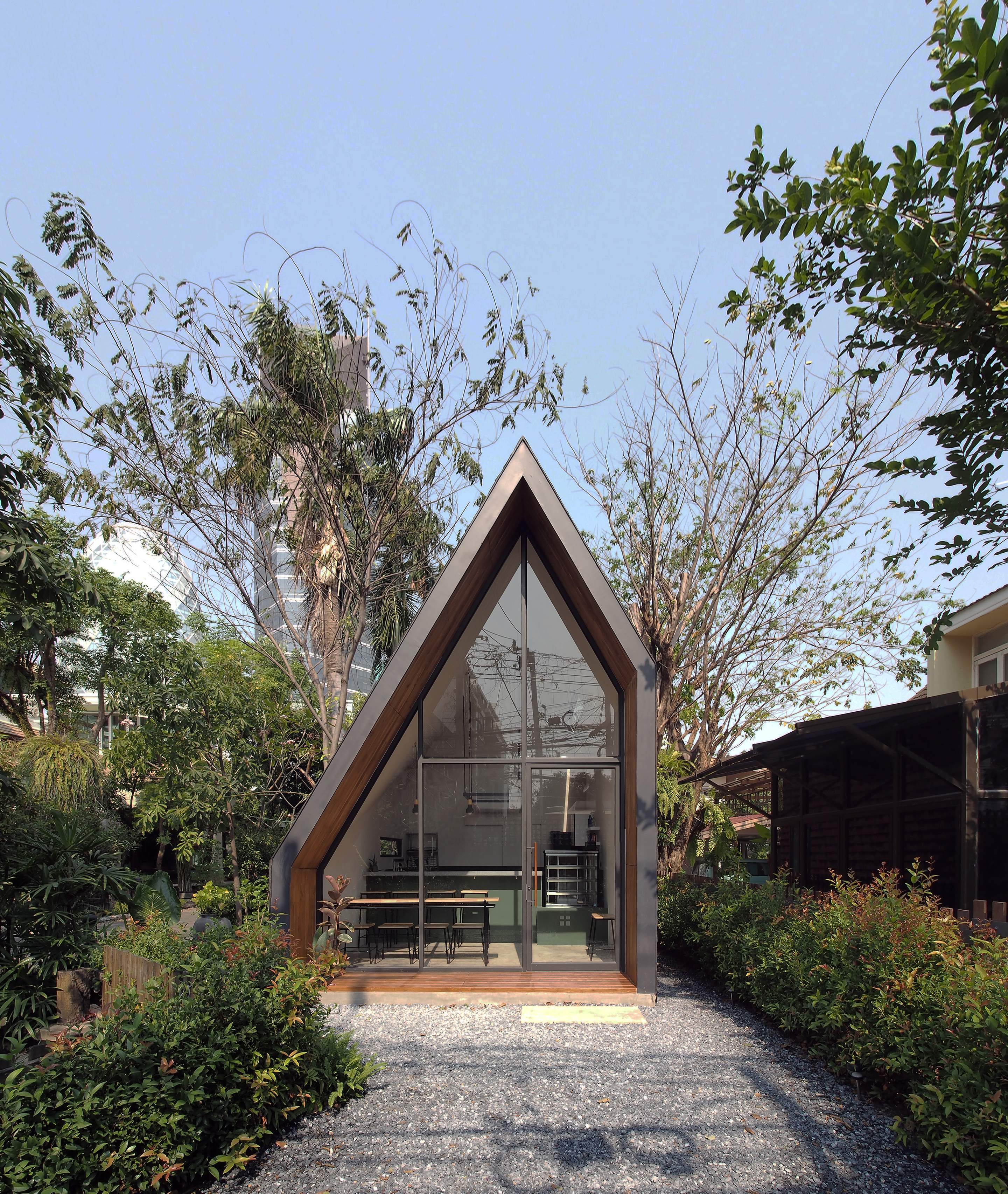 Solid Concrete Studio + Gallery by ASWA (Architectural Studio of Work ...