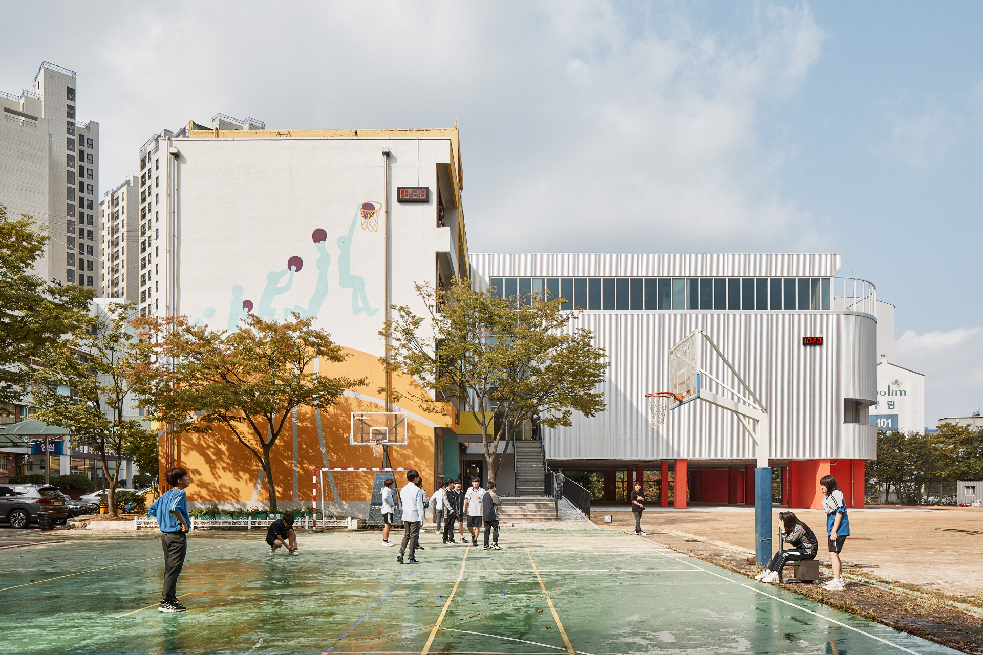 Idea 2946904: School Gym by the Classrooms by Gubo Architect in Seoul ...
