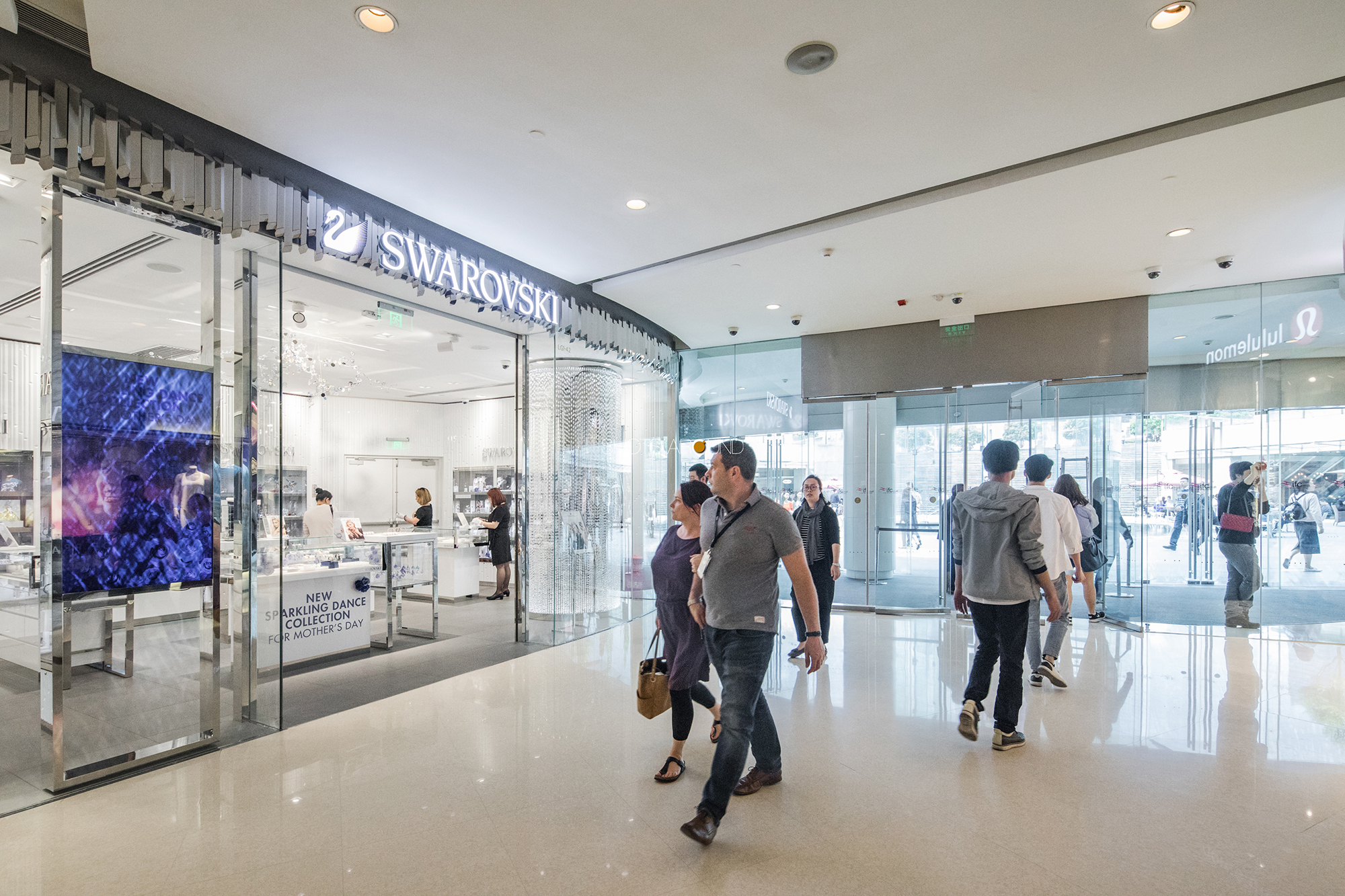 Shanghai IFC (Shop Fronts) by SHOTS AROUND - Architizer