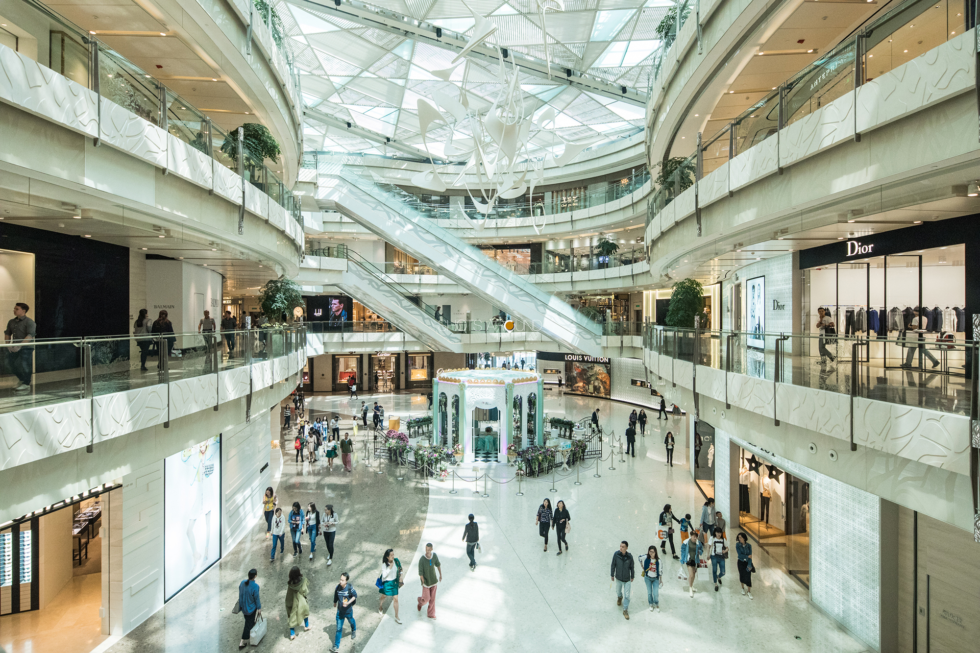 Shanghai IFC (Shop Fronts) by SHOTS AROUND - Architizer