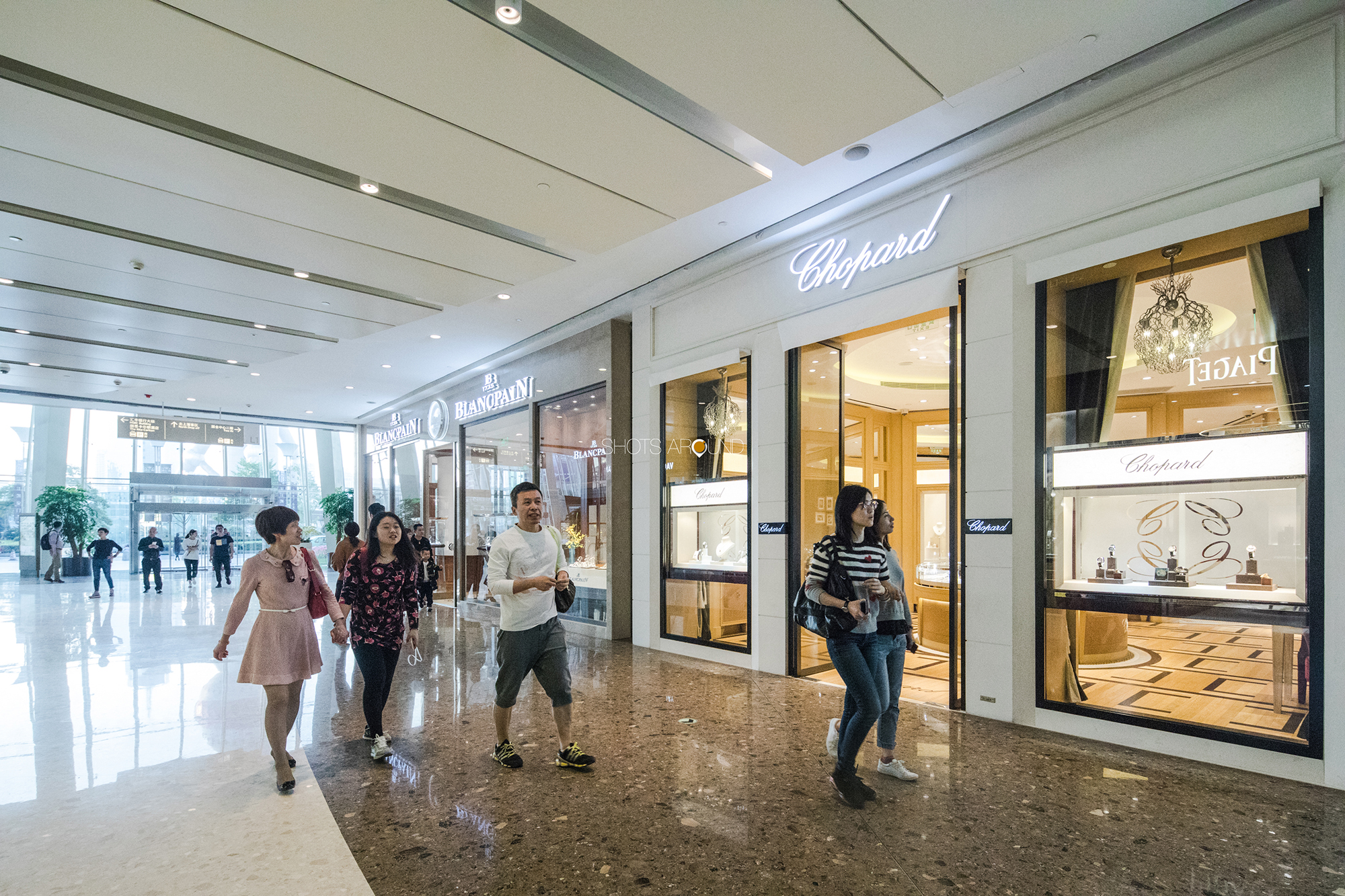 Shanghai IFC (Shop Fronts) by SHOTS AROUND - Architizer