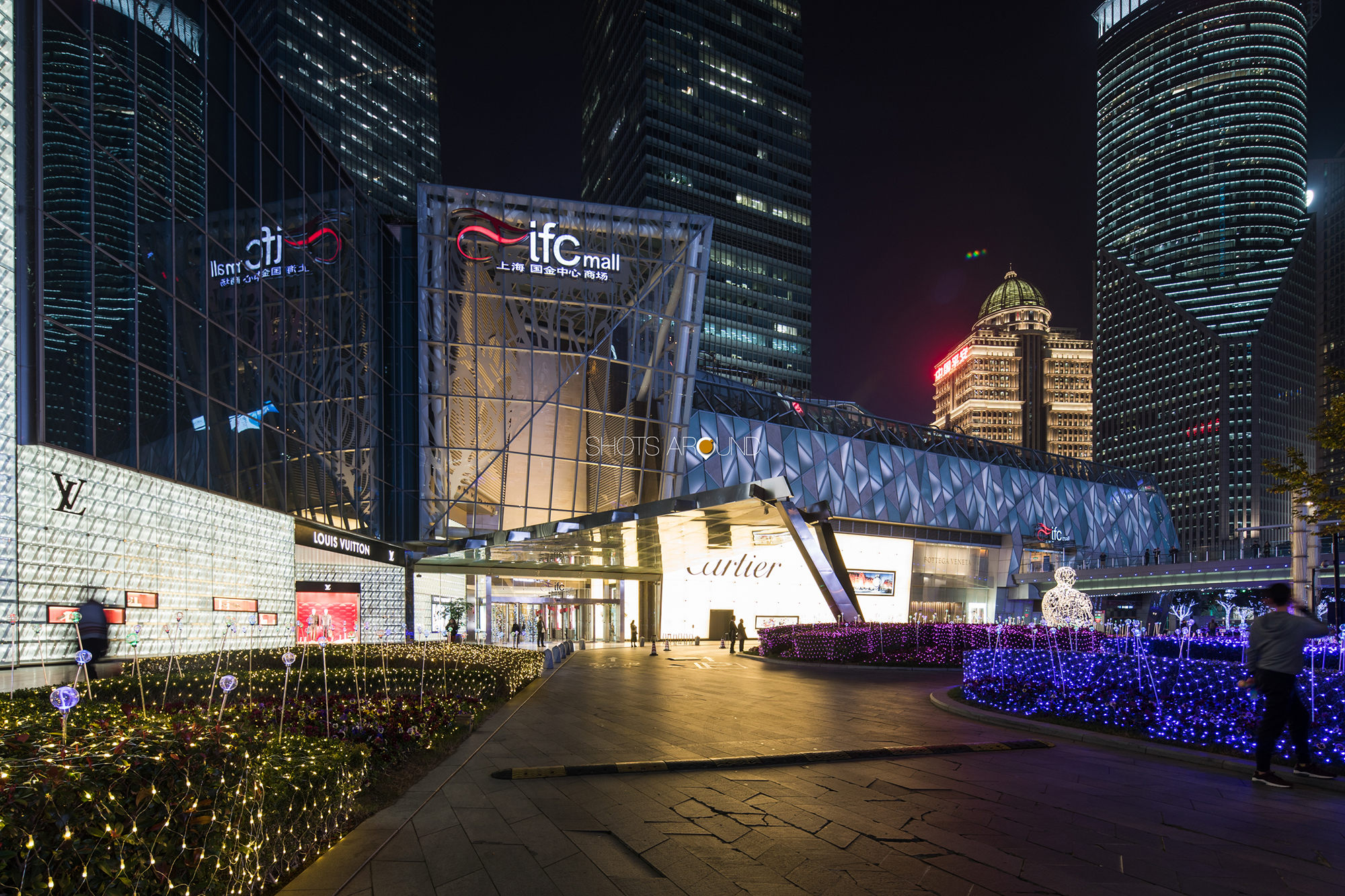Shanghai IFC (Shop Fronts) by SHOTS AROUND - Architizer