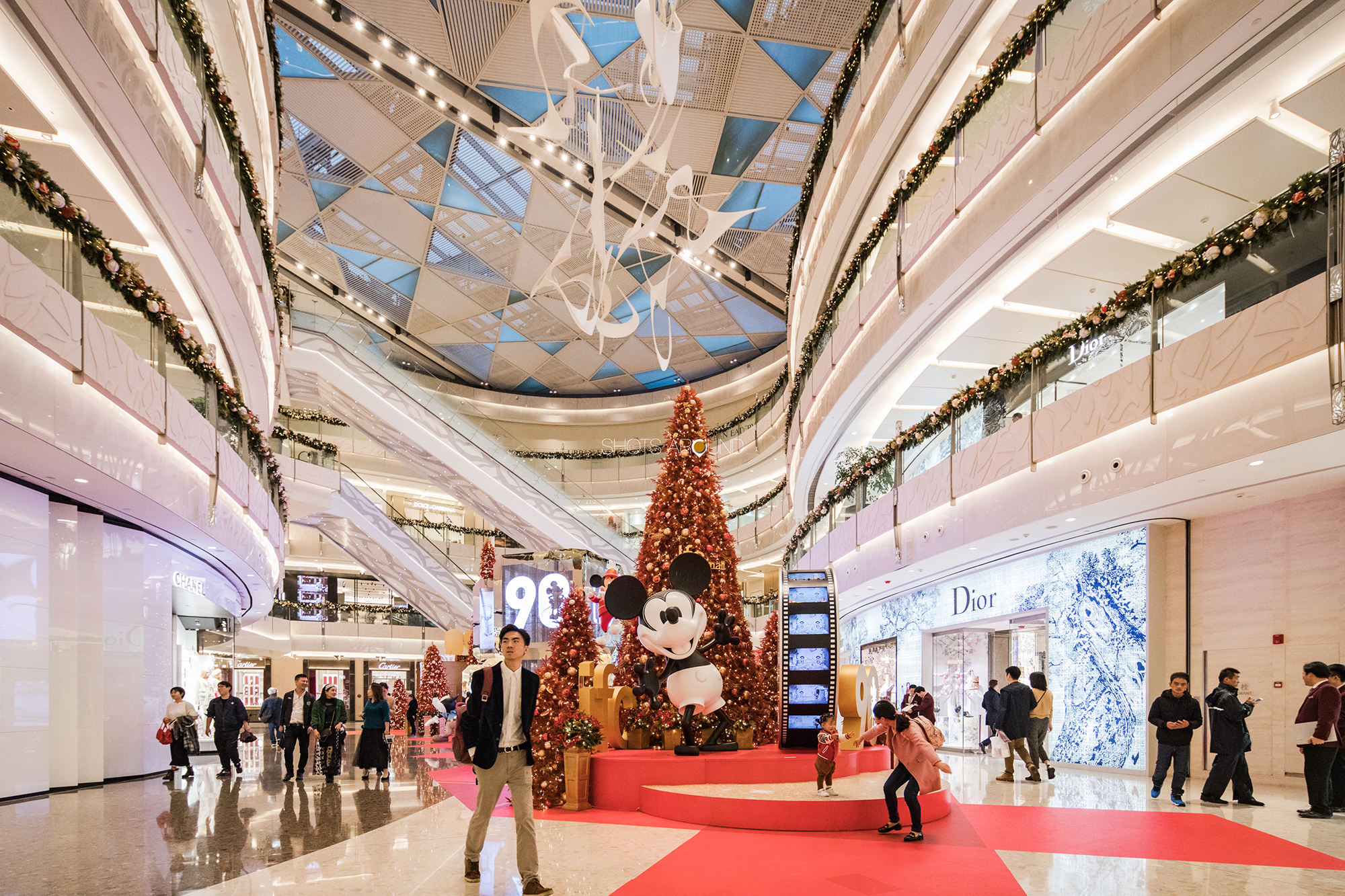 Shanghai IFC (Shop Fronts) by SHOTS AROUND - Architizer