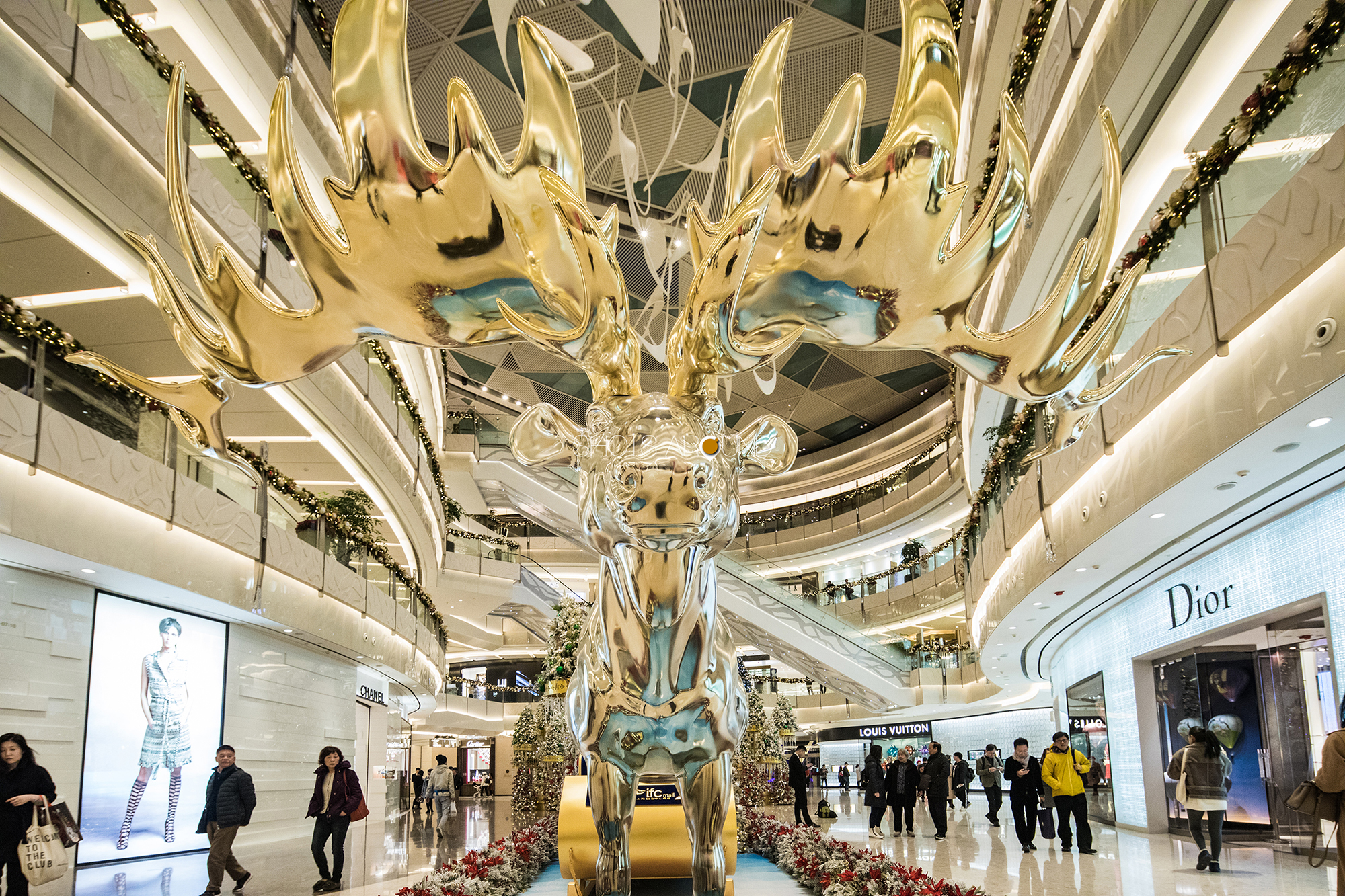 Shanghai IFC (Shop Fronts) by SHOTS AROUND - Architizer
