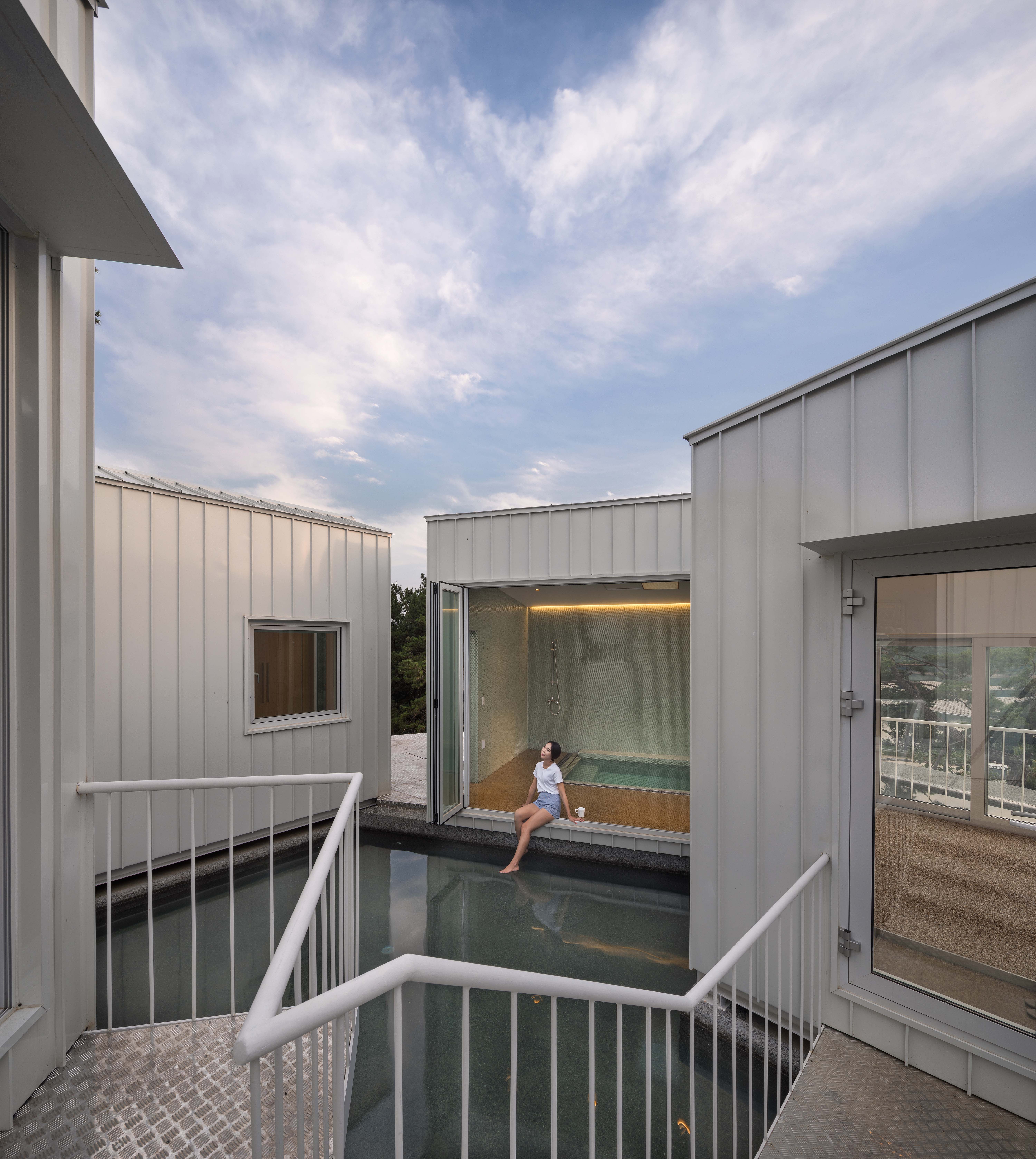 Floating Cubes by YounghanChung X platial - Architizer