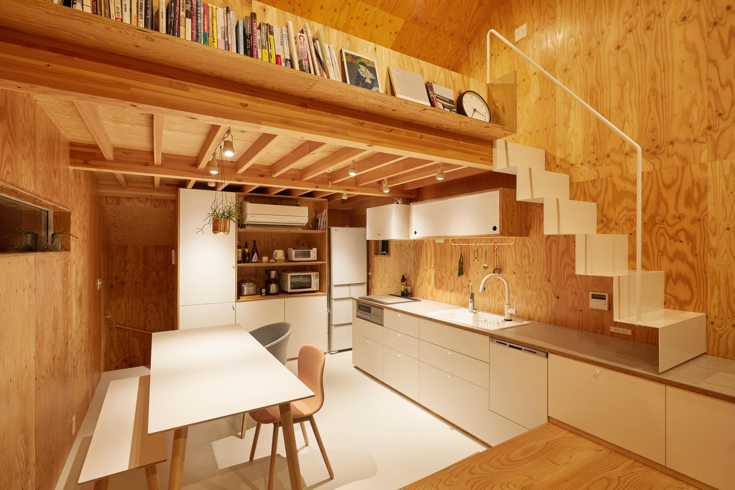 MILK CARTON HOUSE by TENHACHI ARCHITECT & INTERIOR DESIGN - Architizer