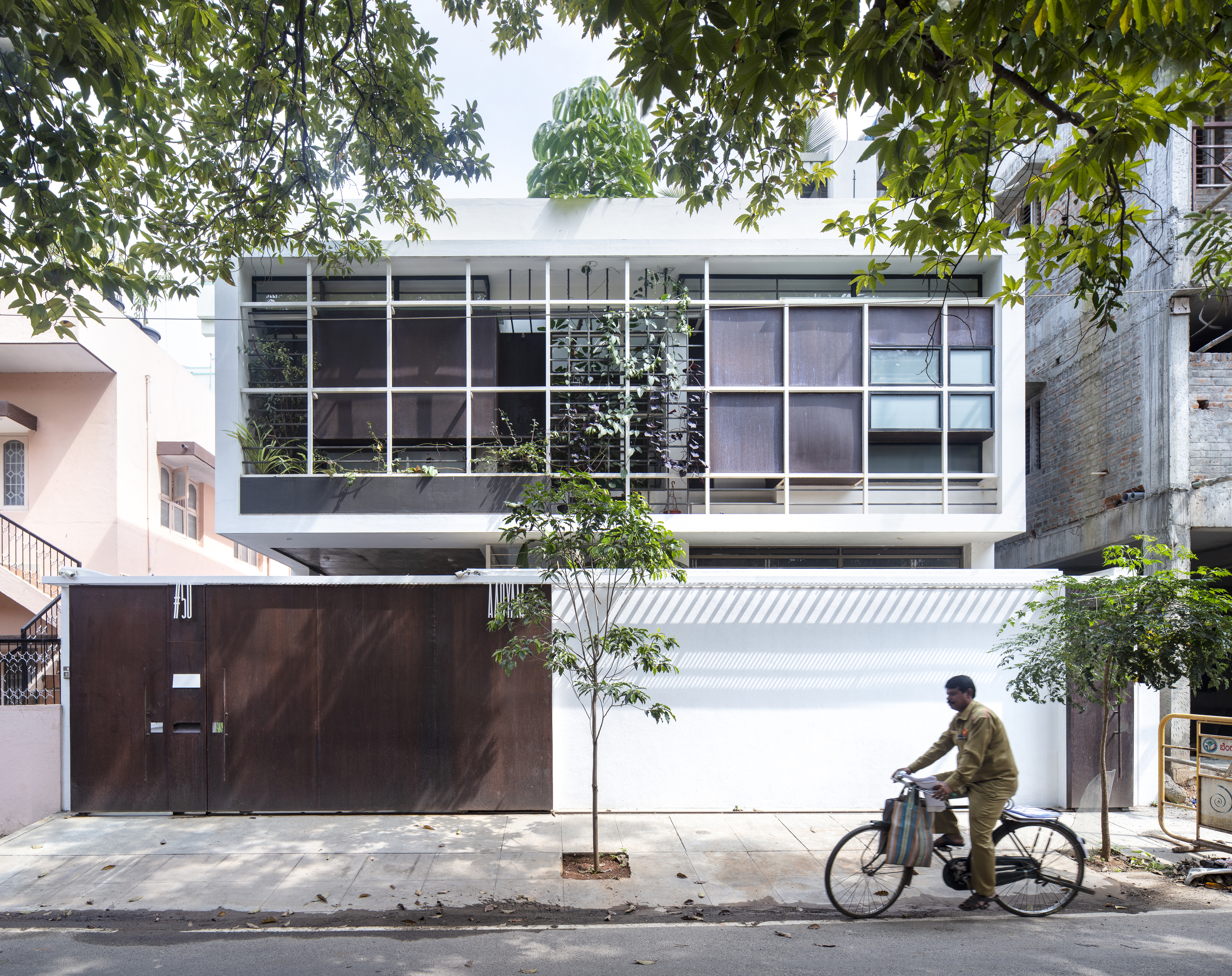 Lateral House by Gaurav Roy Choudhury Architects - Architizer