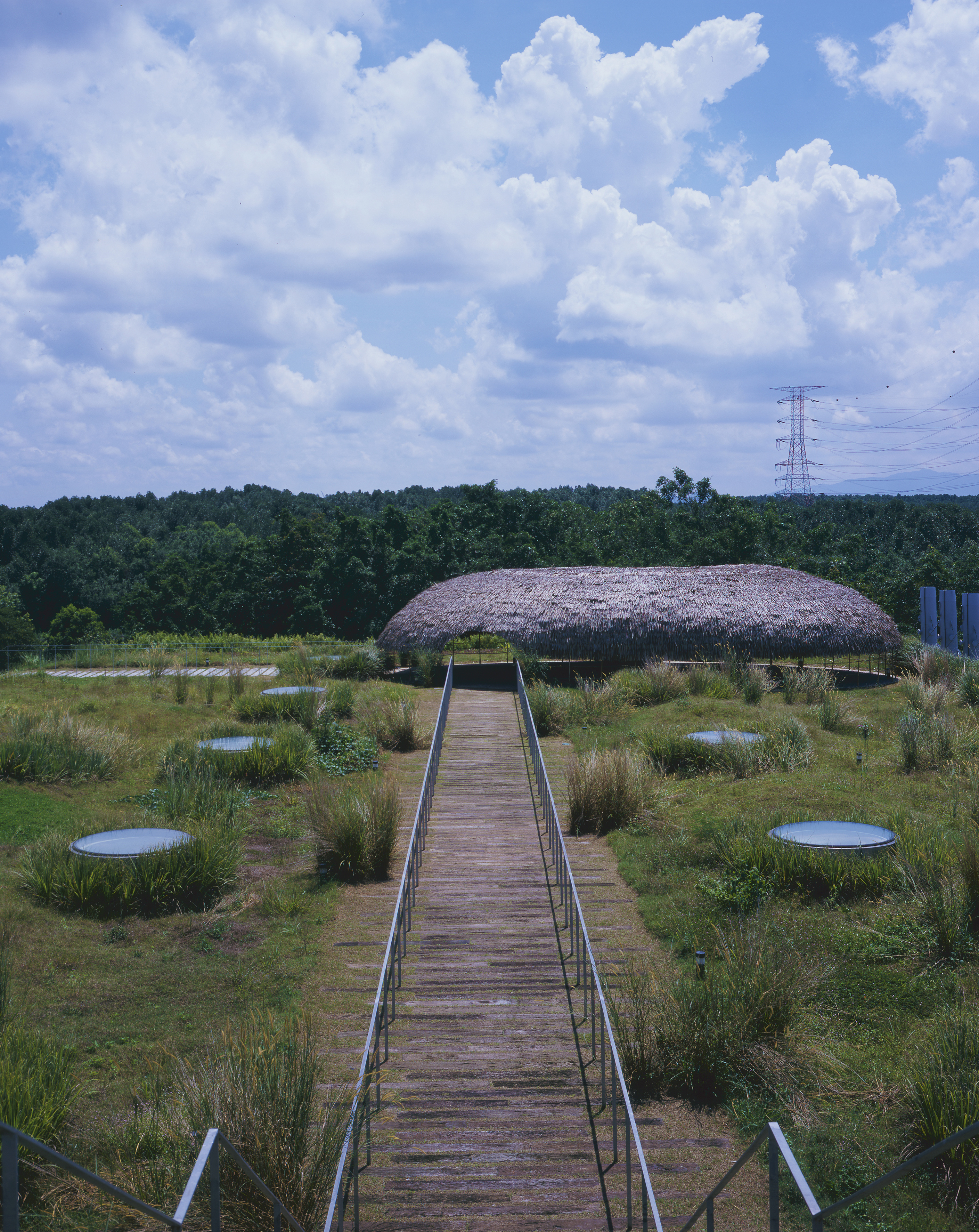 FACTORY IN THE EARTH by RYUICHI ASHIZAWA ARCHITECTS & associates ...
