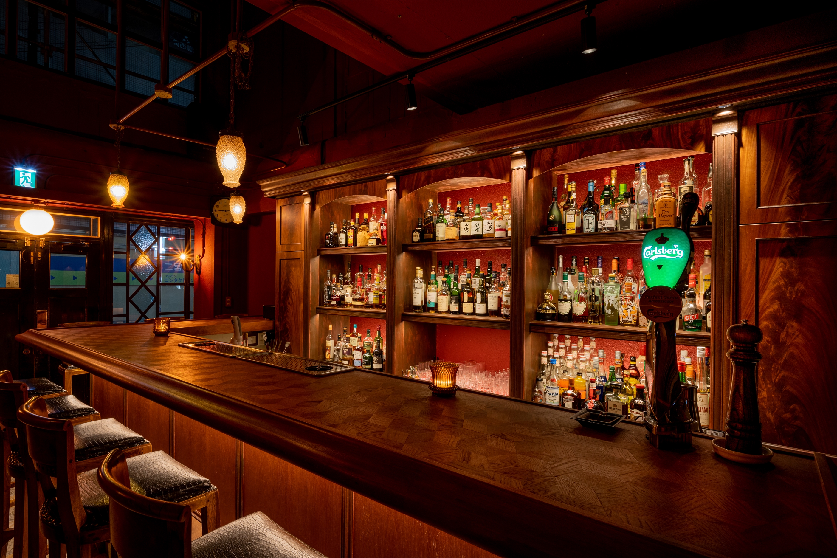 BAR CHEERZ - Architizer