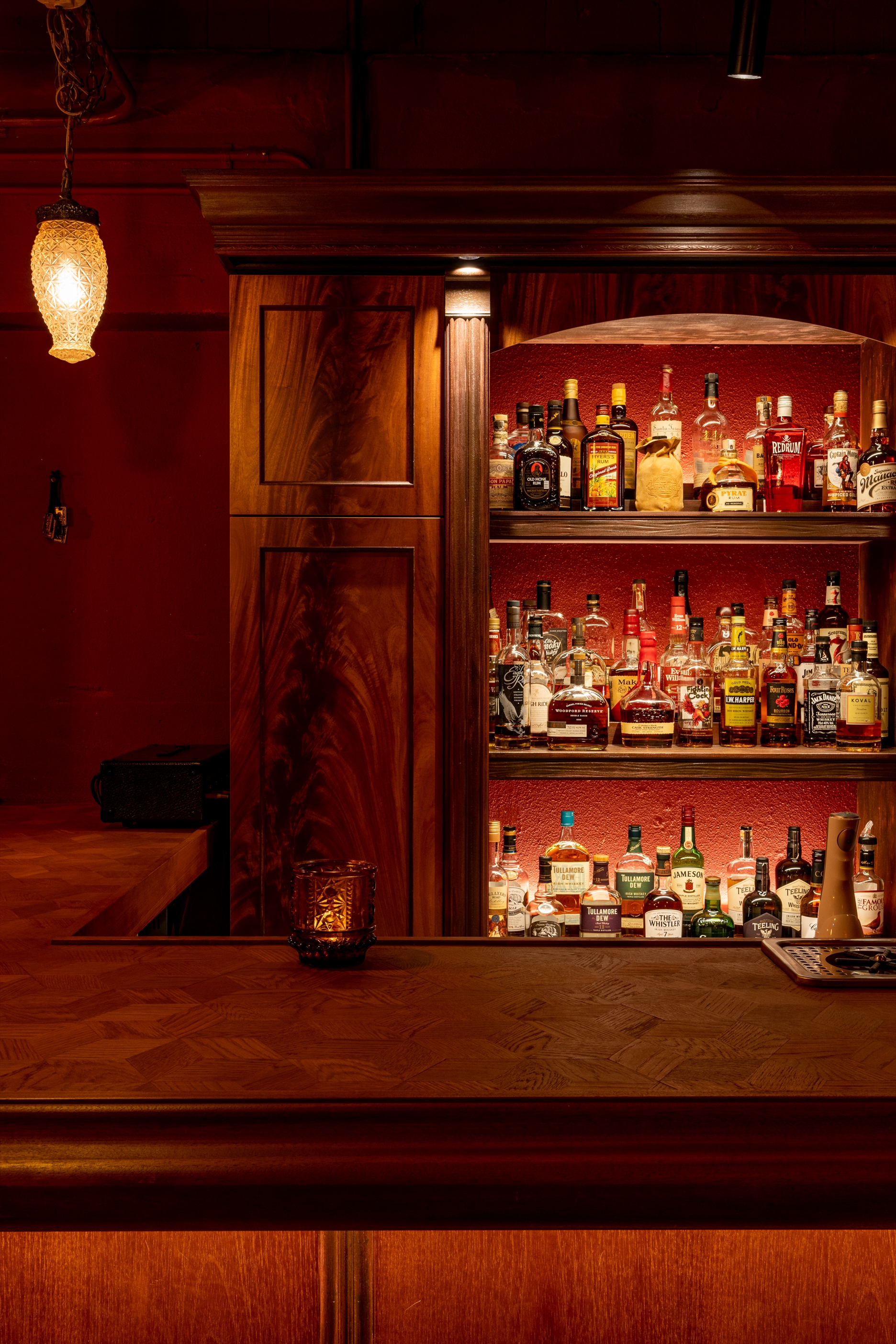 BAR CHEERZ by YUNAGI MIKI ZEROKOBO DESIGN - Architizer