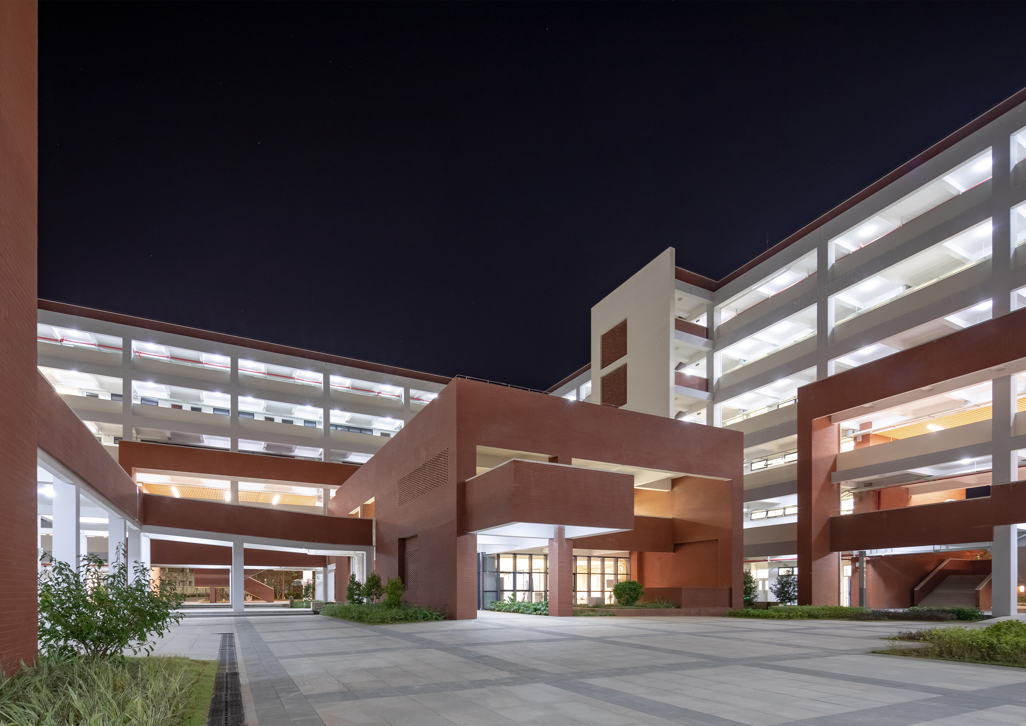Teaching Block A&B in Jinjiang Campus of Fuzhou University by Yunchao ...