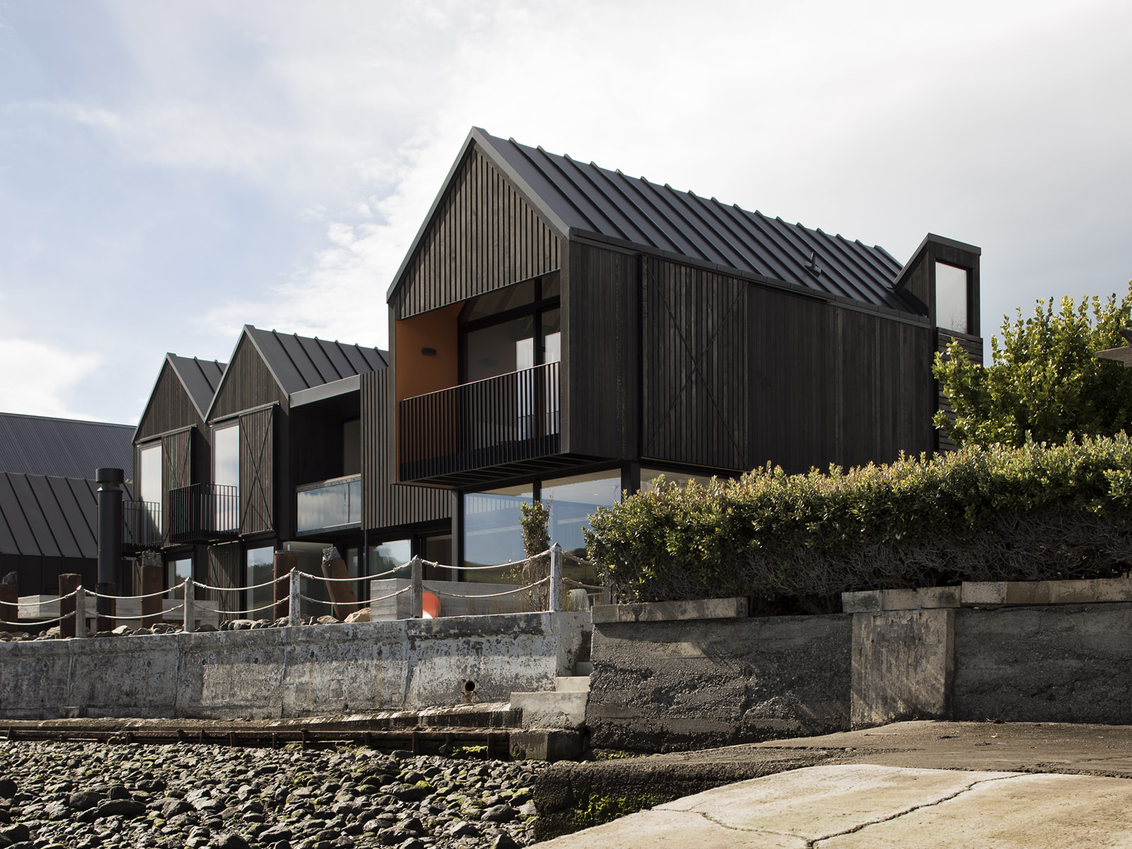 Akaroa House by Pac Studio - Architizer