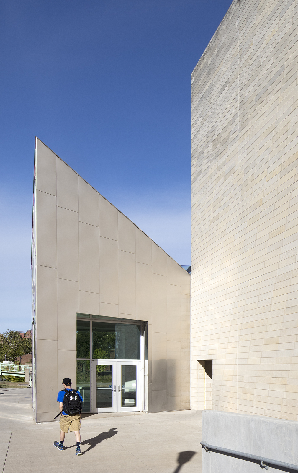 Laser Building University of Iowa by ////AJ Brown Imaging - Architizer