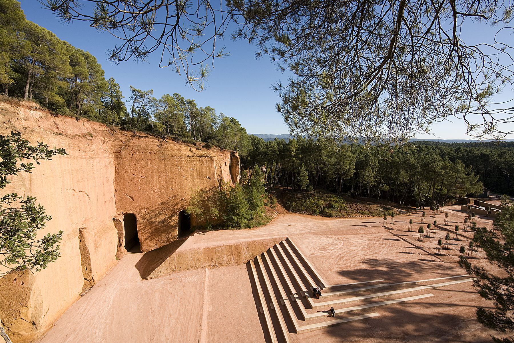 Development of ochre mines into a tourist location - Bruoux (84) France ...