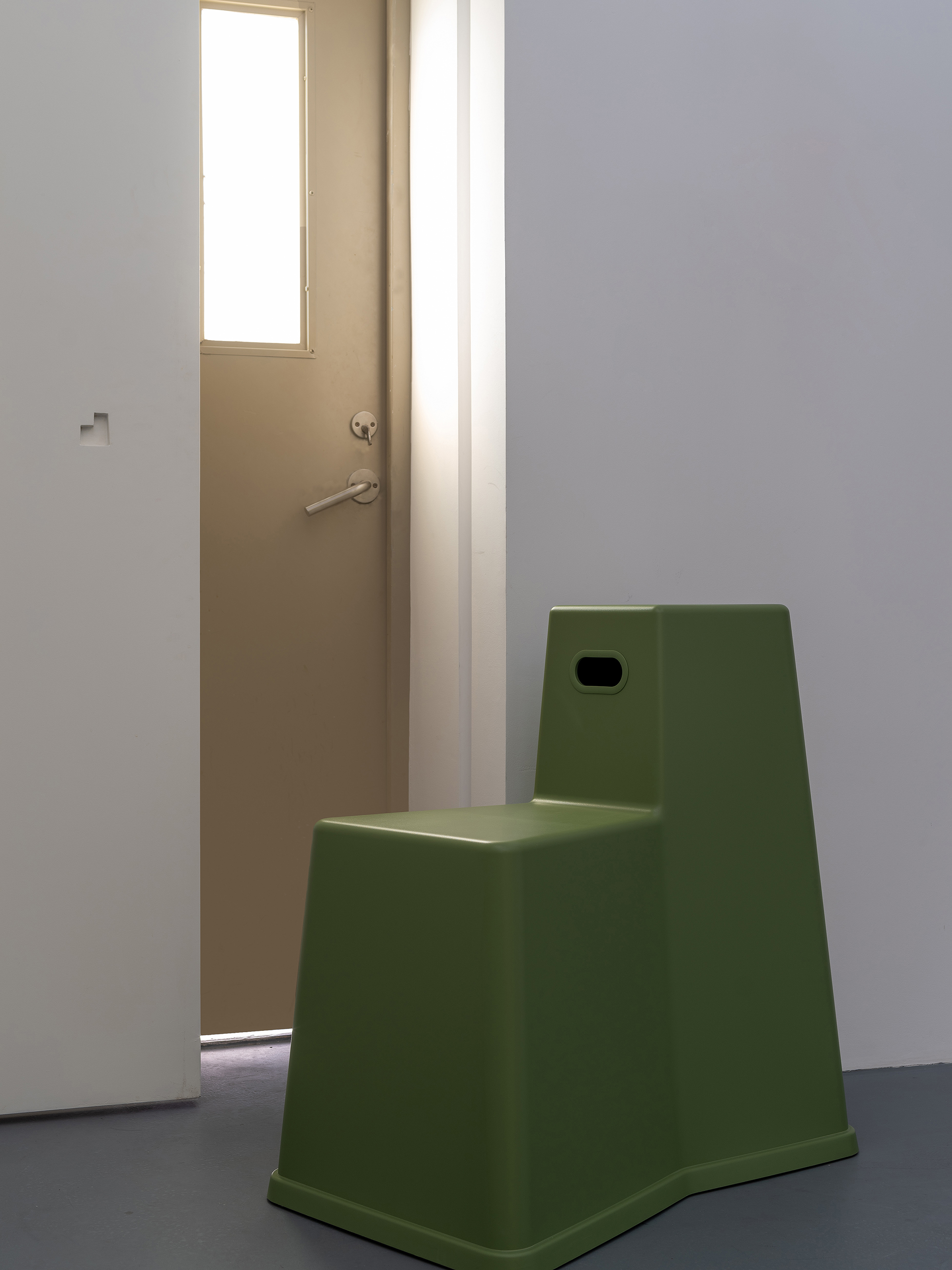 NET OFFICE FURNITURE SHOWROOM by Shenzhen Super Normal Design Co., Ltd ...