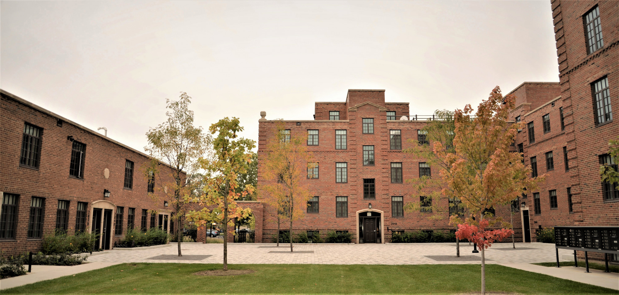 SCHOOL OF THE ART INSTITUTE OF CHICAGO (SAIC) ADMISSIONS OFFICE by JGMA ...