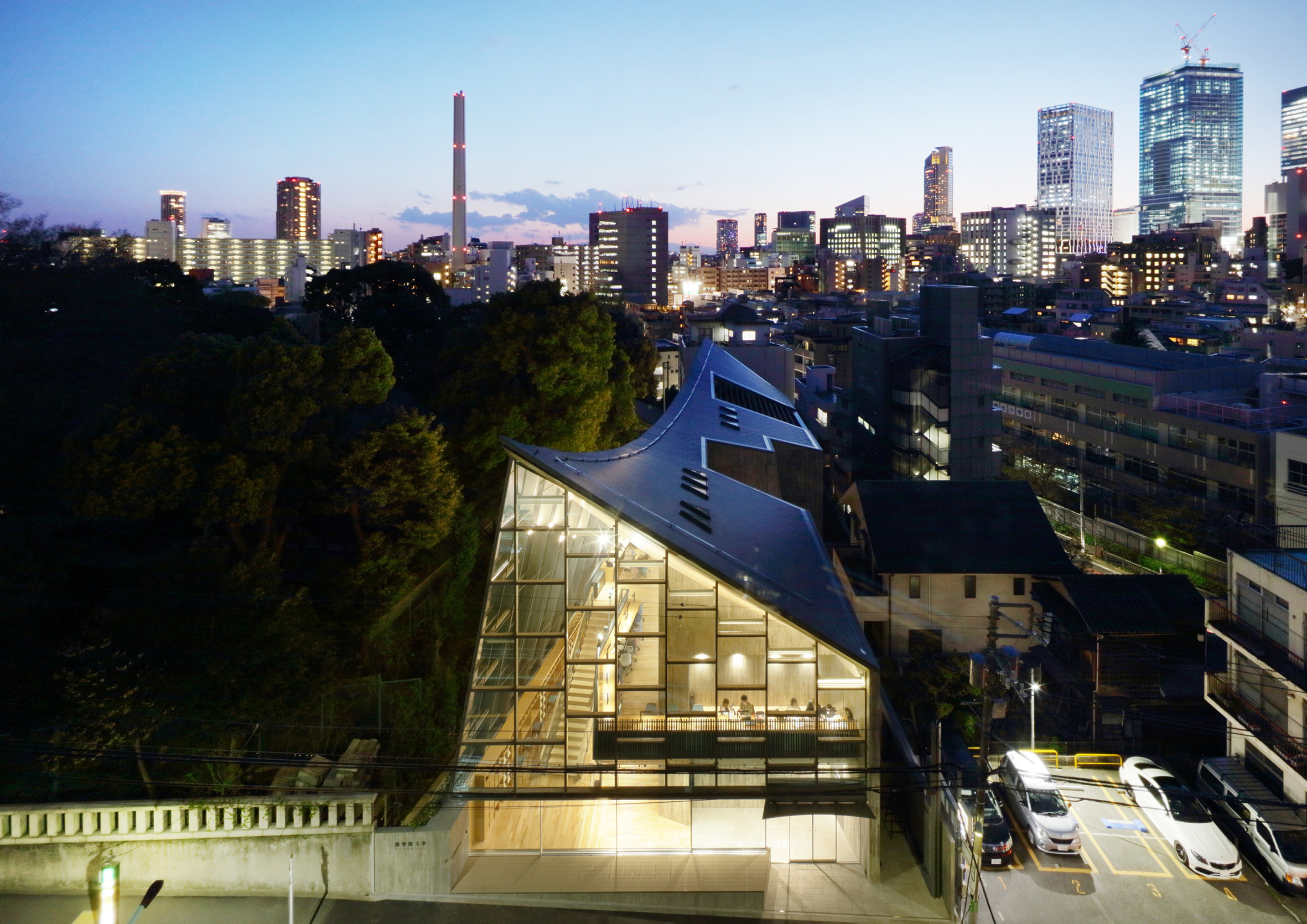 KOKUGAKUIN UNIVERSITY LEARNING CENTER by NIKKEN SEKKEI LTD - Architizer