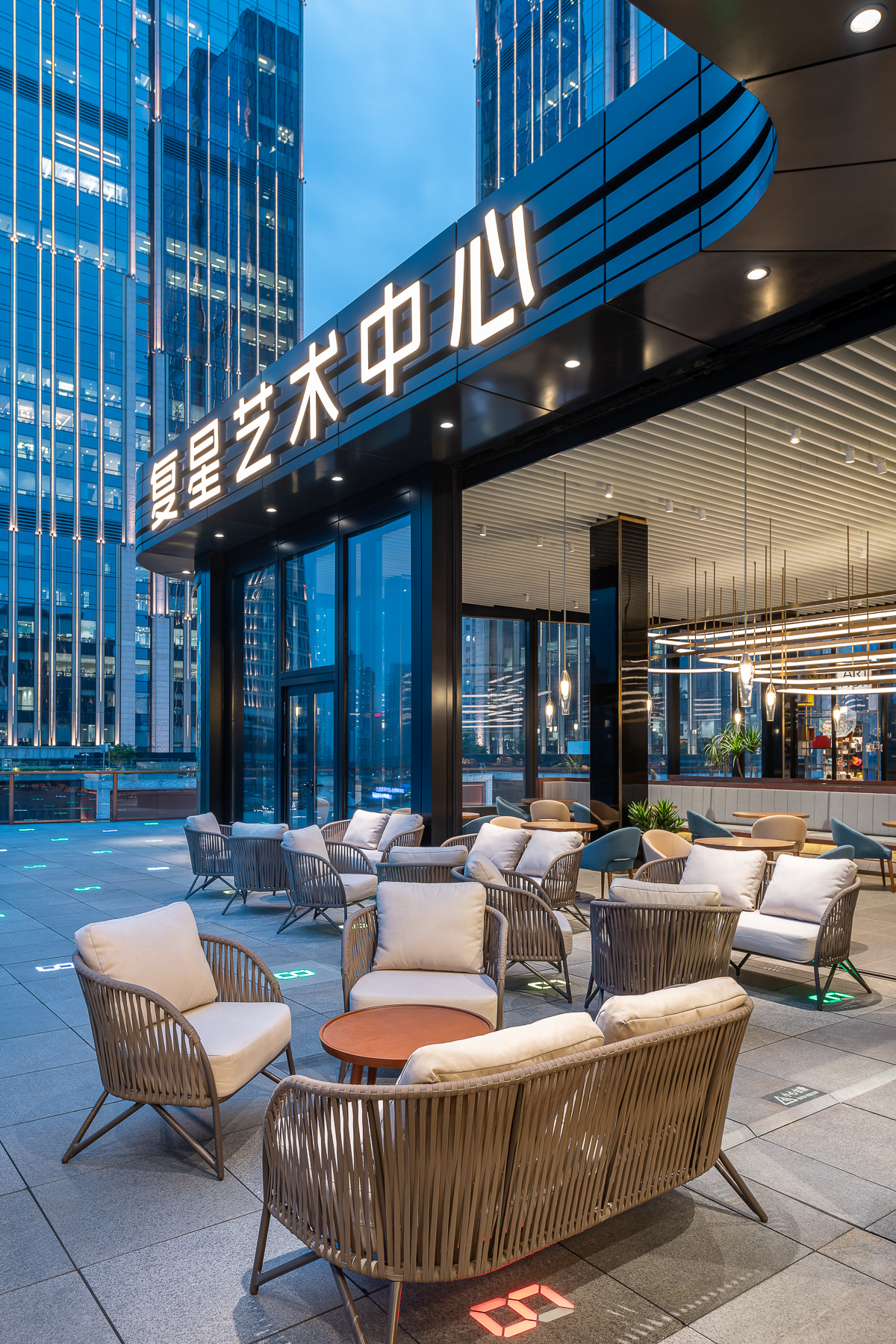 Cloud Bistro by KOKAISTUDIOS - Architizer