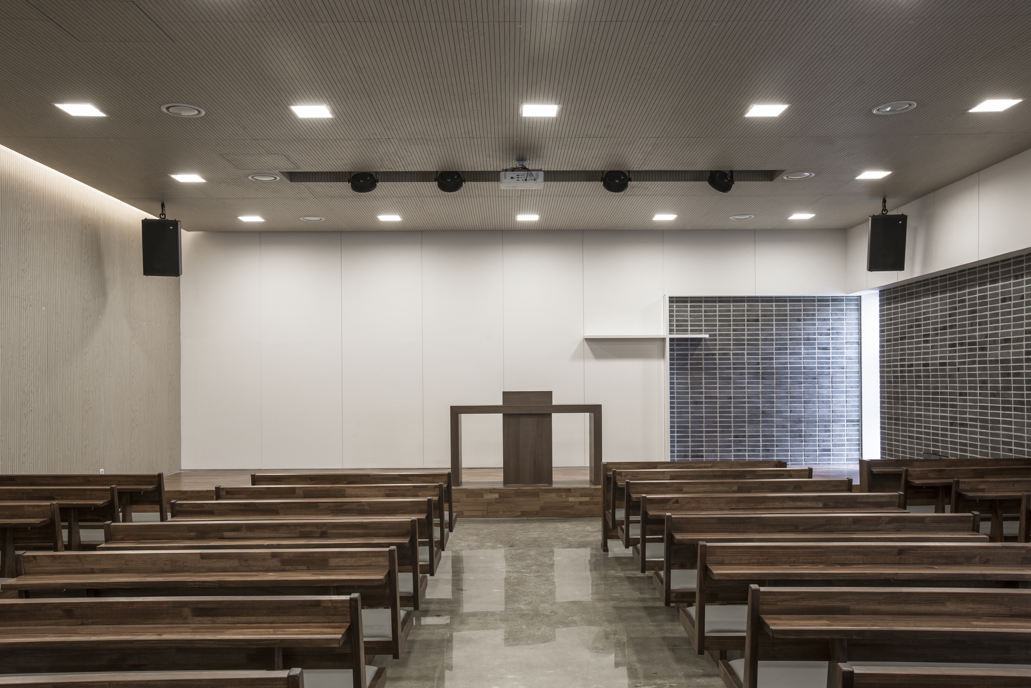 Evergreen Church by Oh Jongsang - Architizer