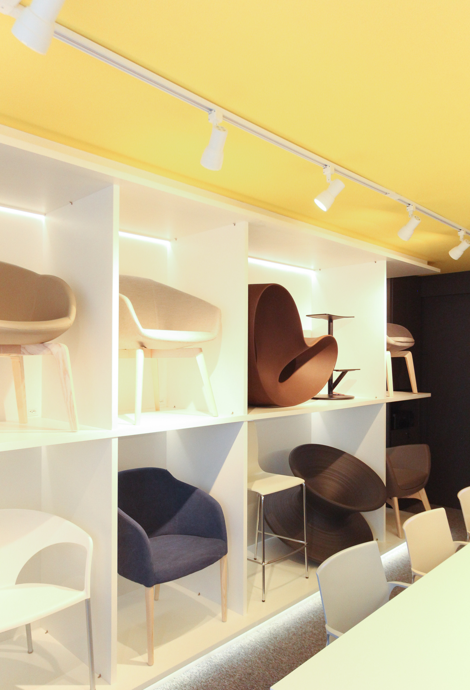 Idea 3091058: OEG design showroom by Coisarada Criativa e tal in Brazil ...