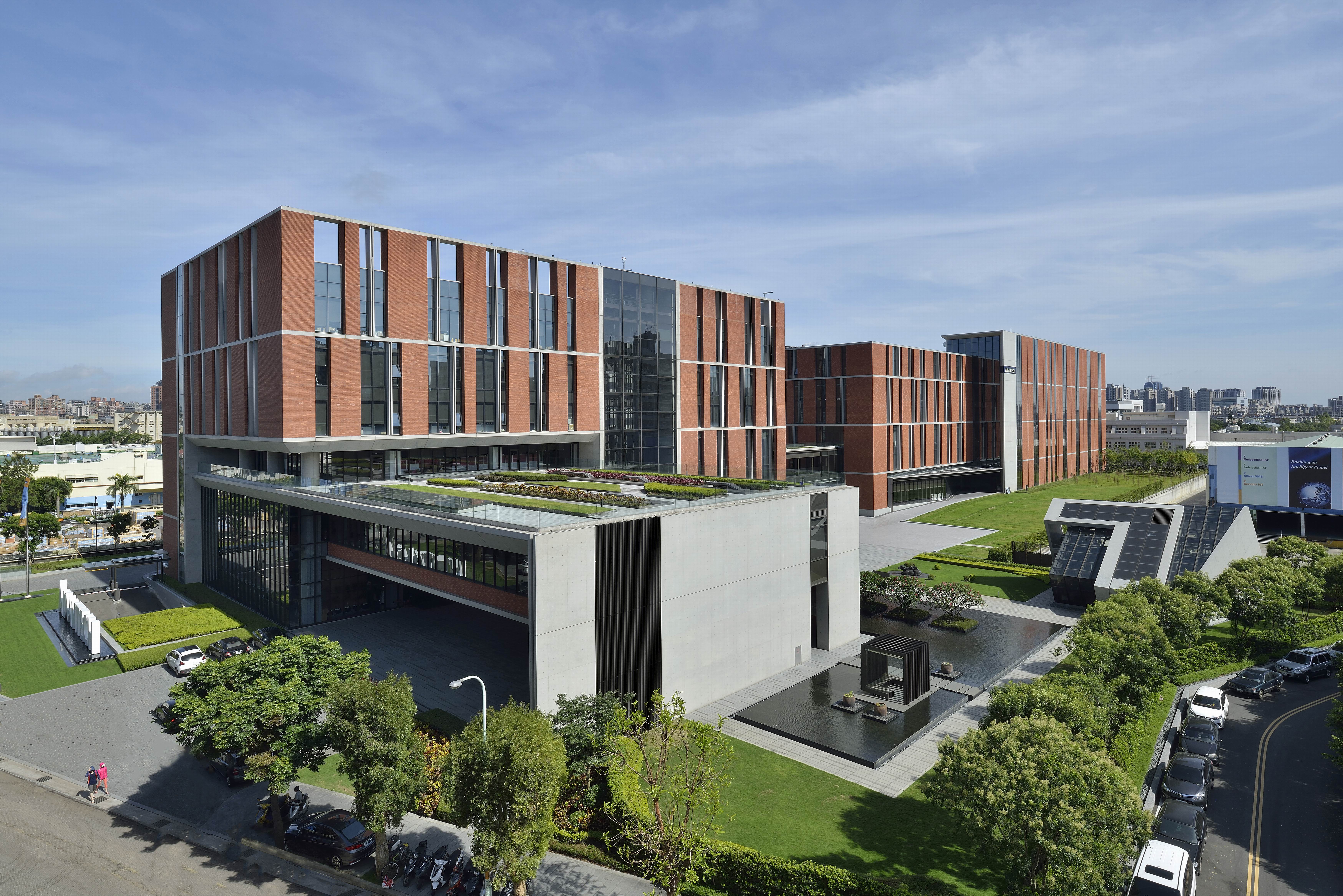 Phase II Building Complex, Mackay Medical College by JJP Architects and ...