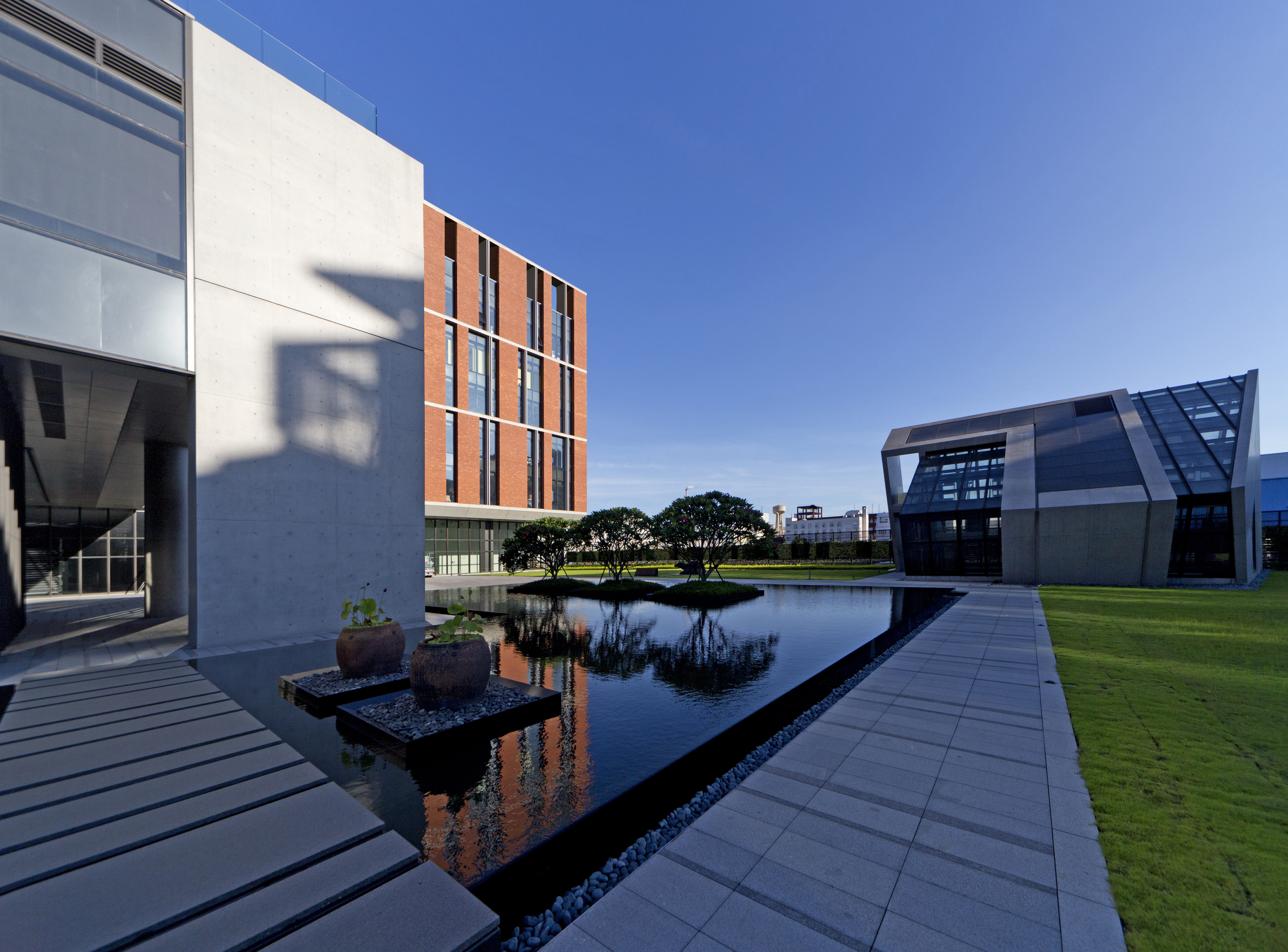 Advantech Linkou Campus, Phase I, II by JJP Architects and Planners ...