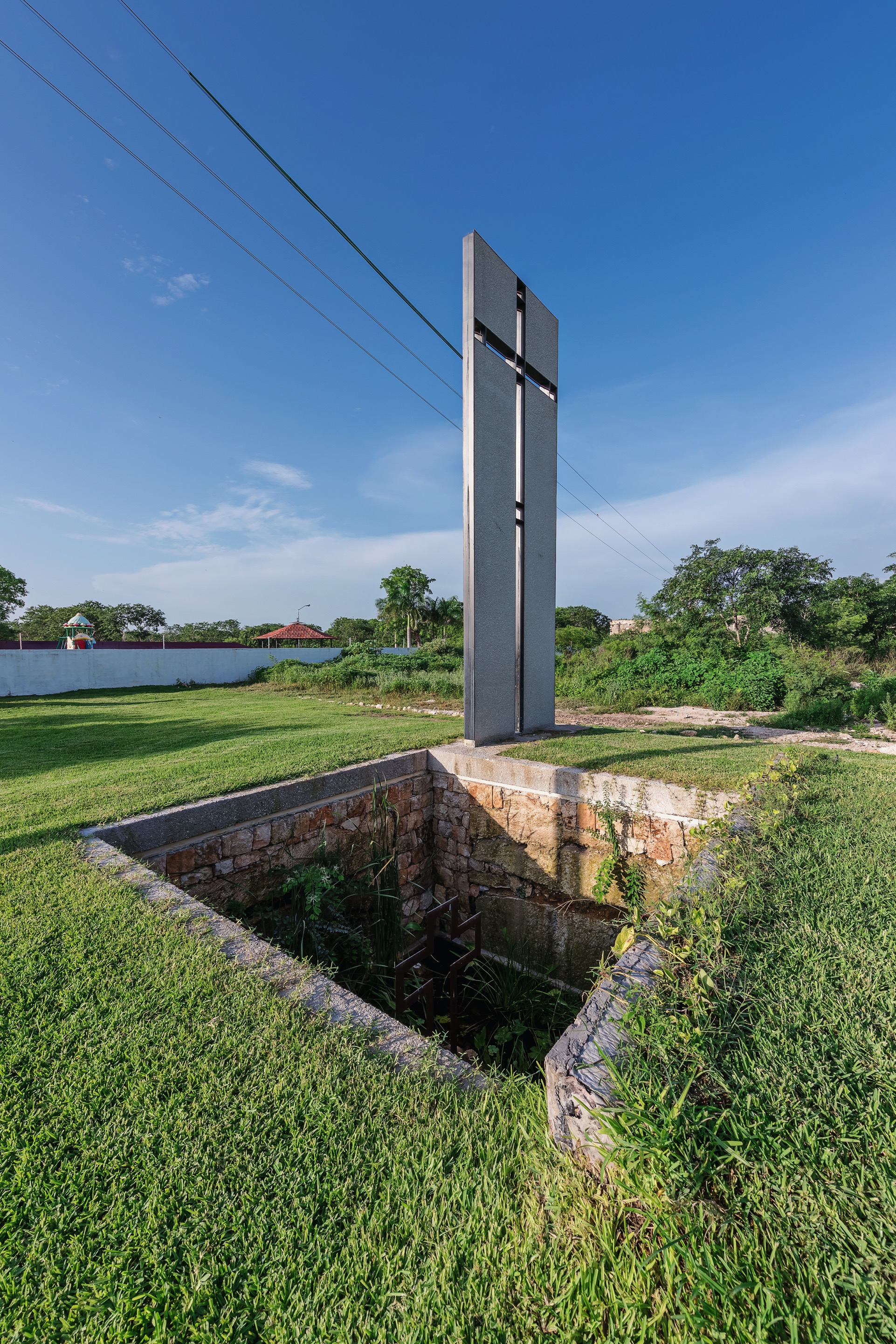 Capilla de la Tierra by Cabrera Arqs / Enrique Cabrera Arquitecto ...