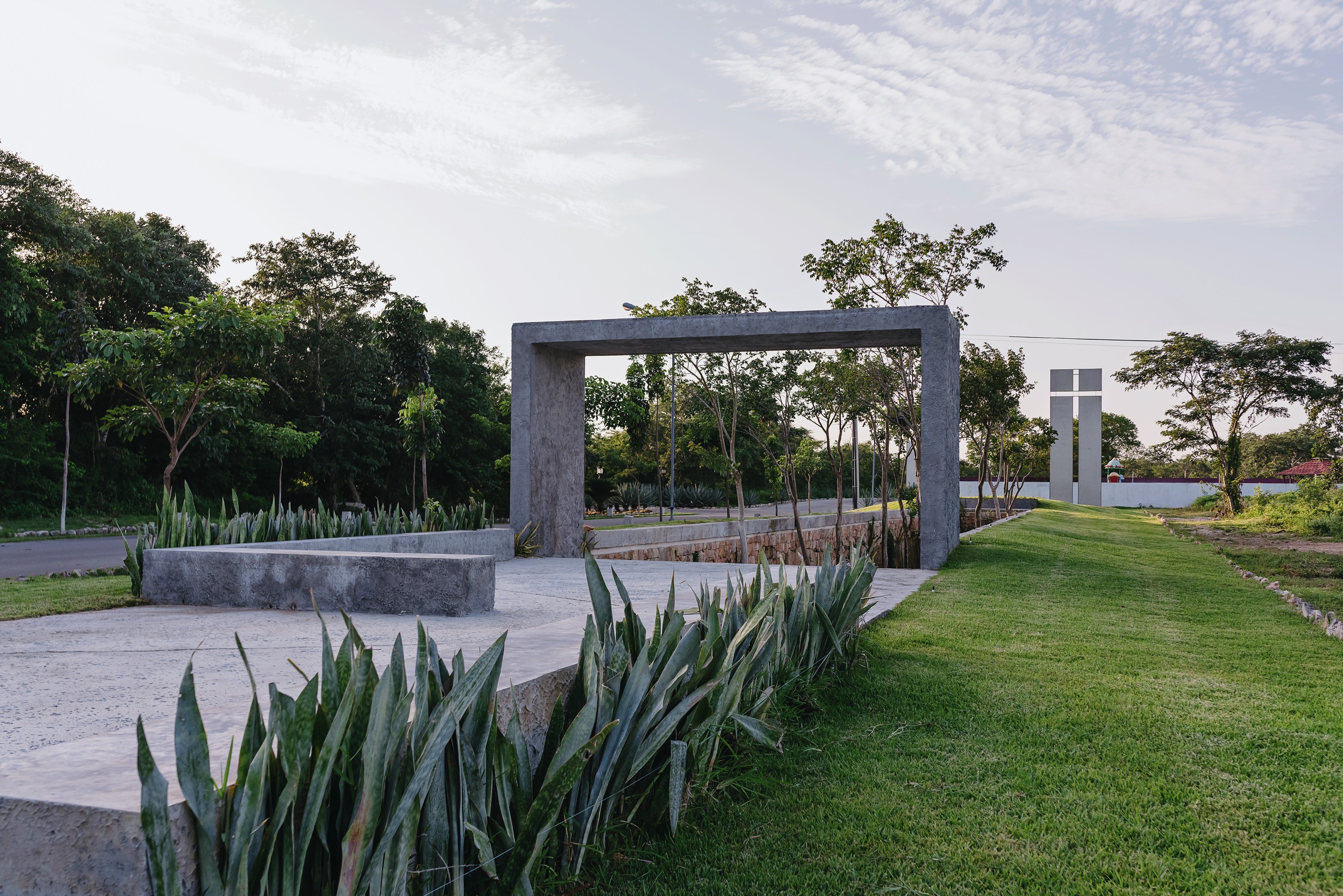 Capilla de la Tierra by Cabrera Arqs / Enrique Cabrera Arquitecto ...