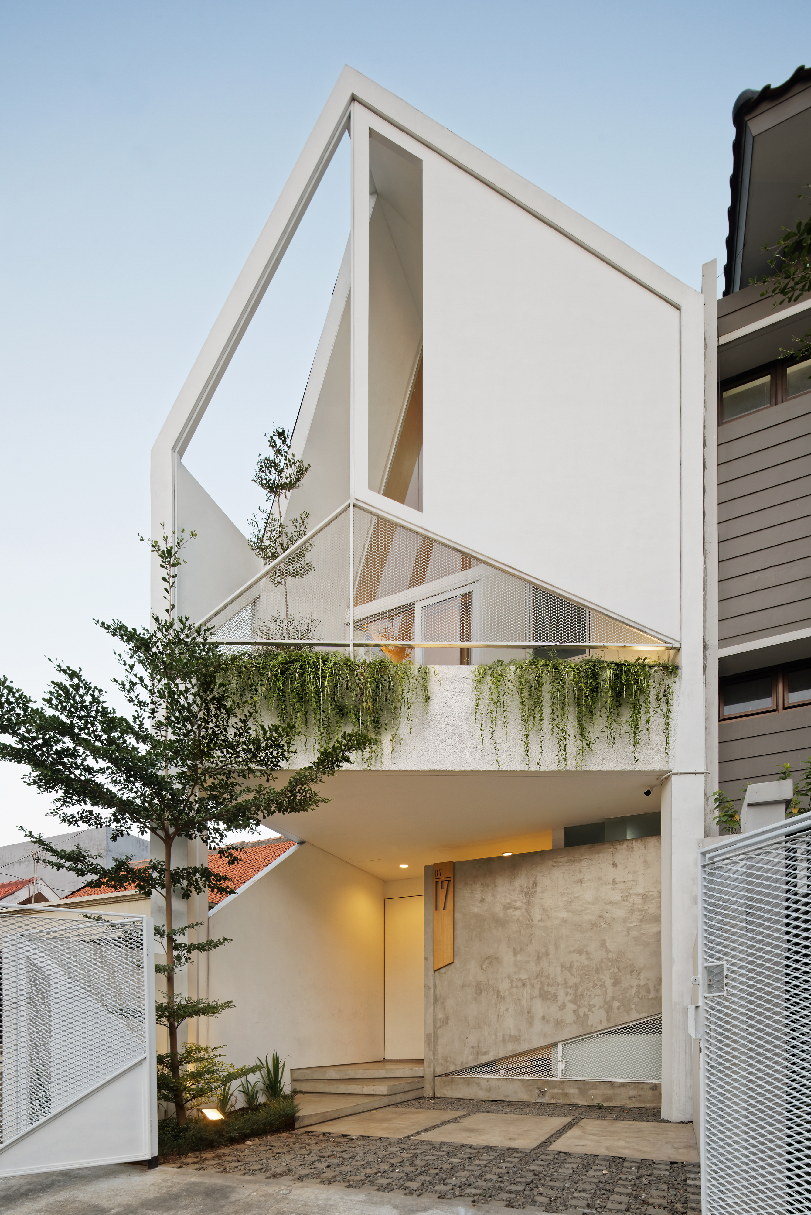 Trow House by DELUTION - Architizer