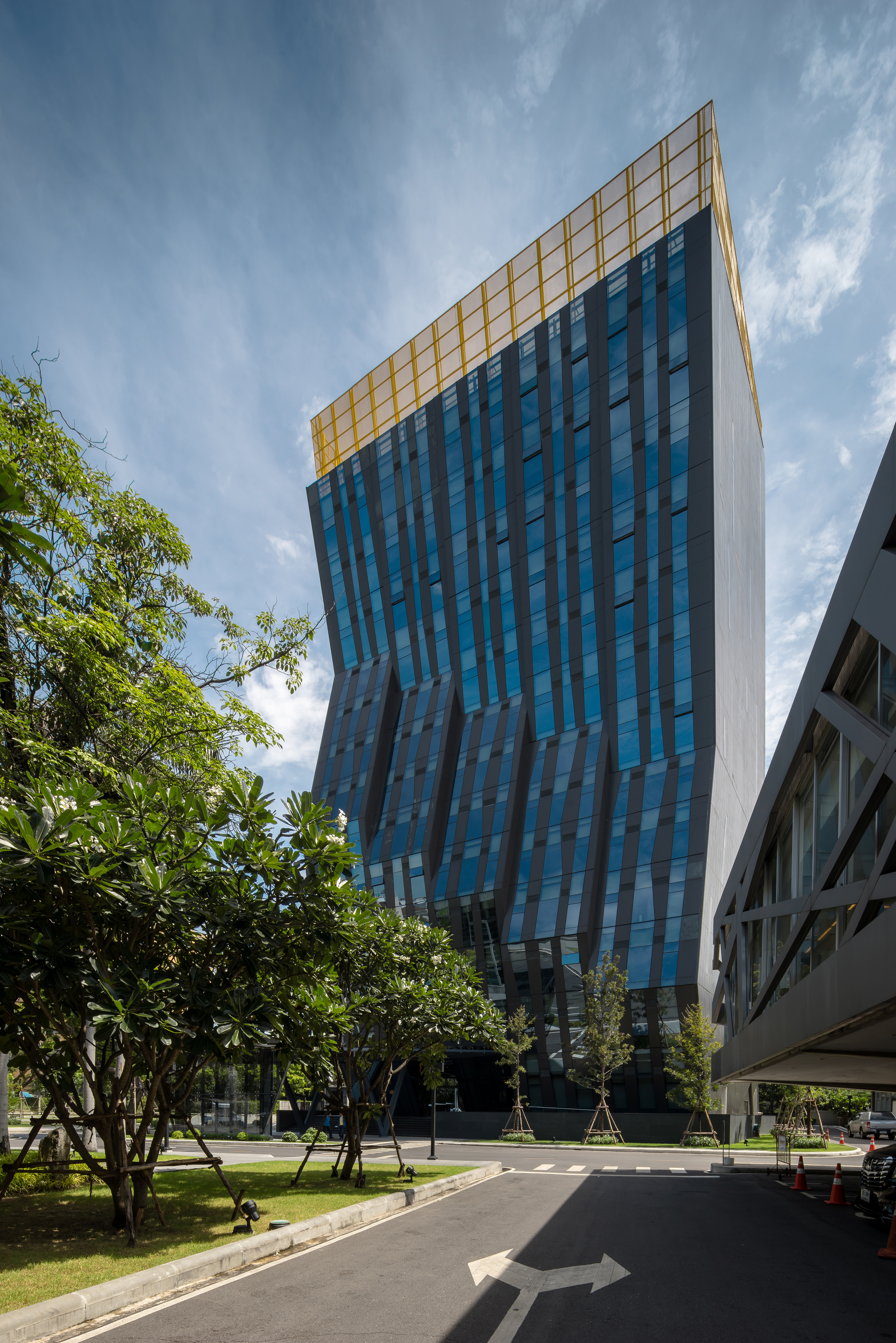 OSOTSPA OFFICE BUILDING by Plan Architect - Architizer