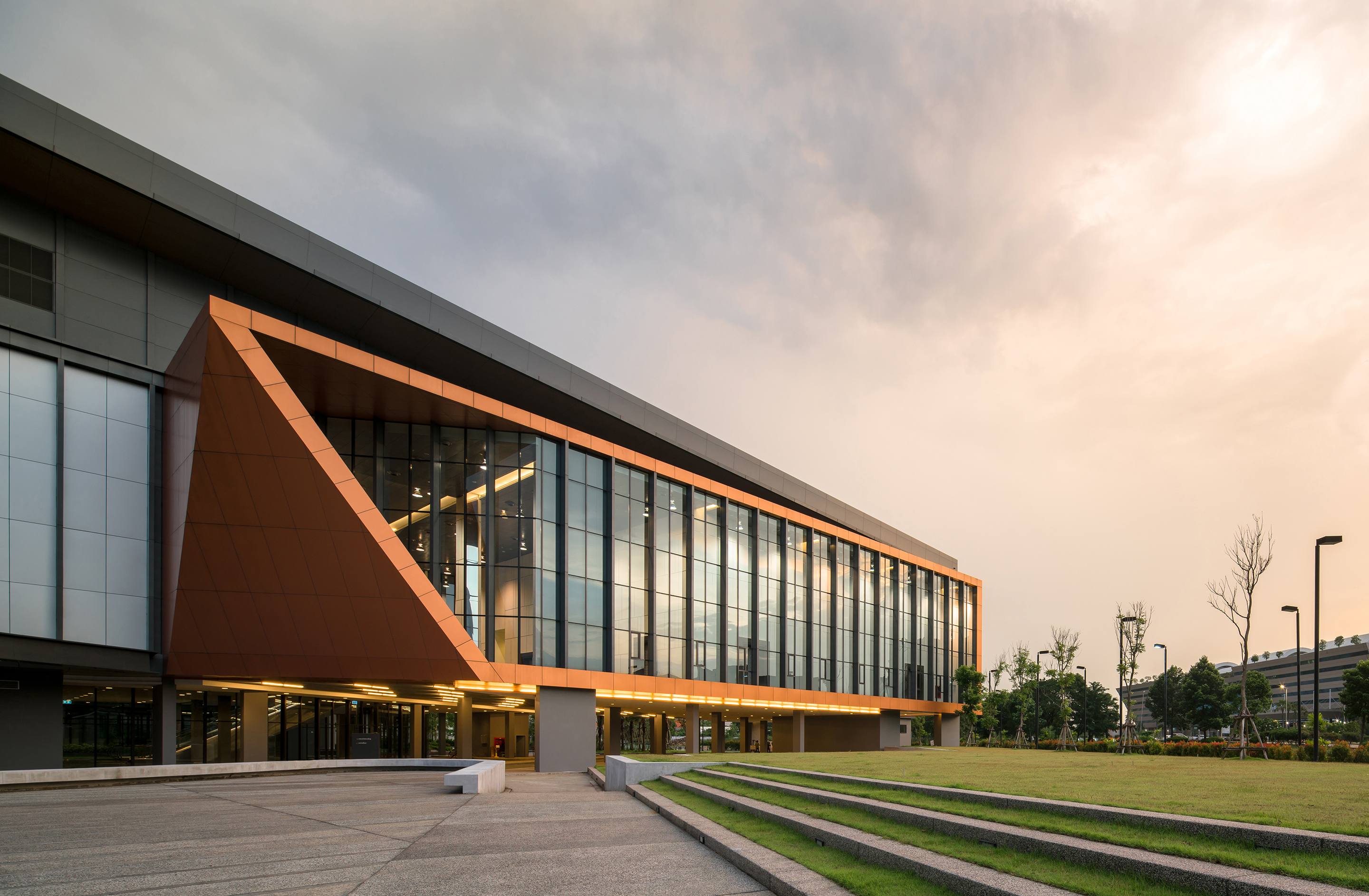 CAT NEW HEADQUARTER OFFICE BUILDING by Plan Architect - Architizer