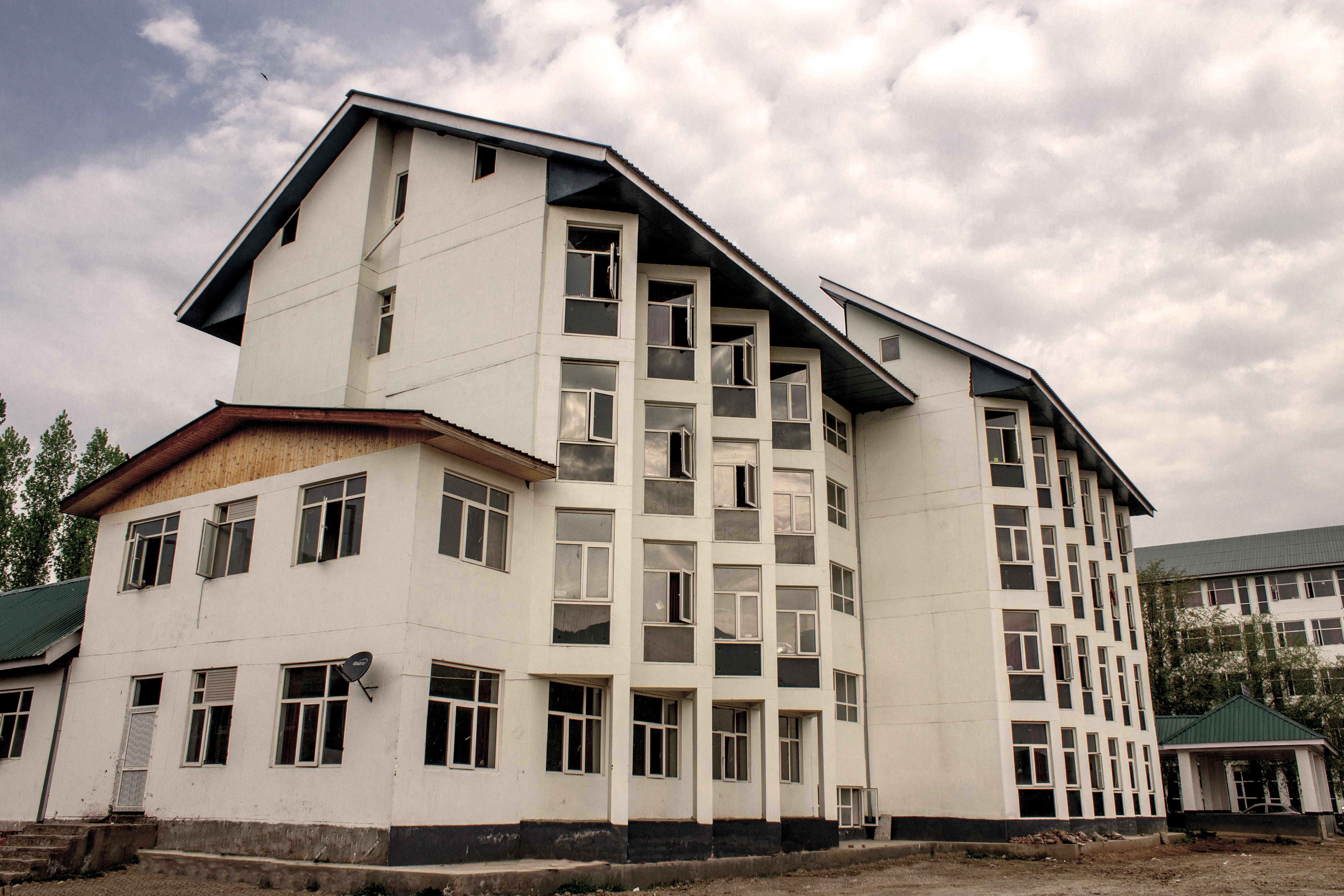 Kashmir University Zakura Campus by ANA Design Studio Pvt. Ltd. New ...