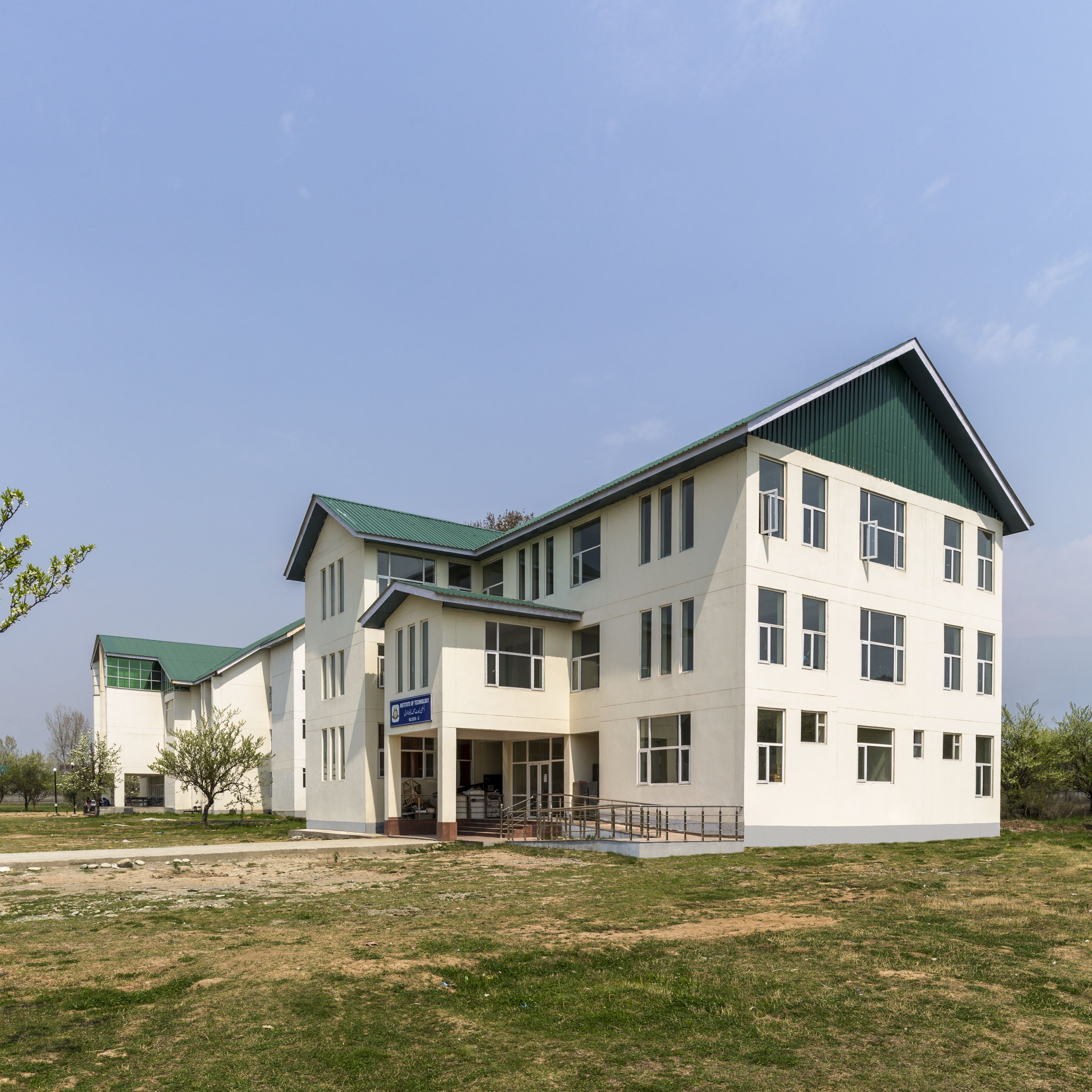 Kashmir University Zakura Campus by ANA Design Studio Pvt. Ltd. New ...