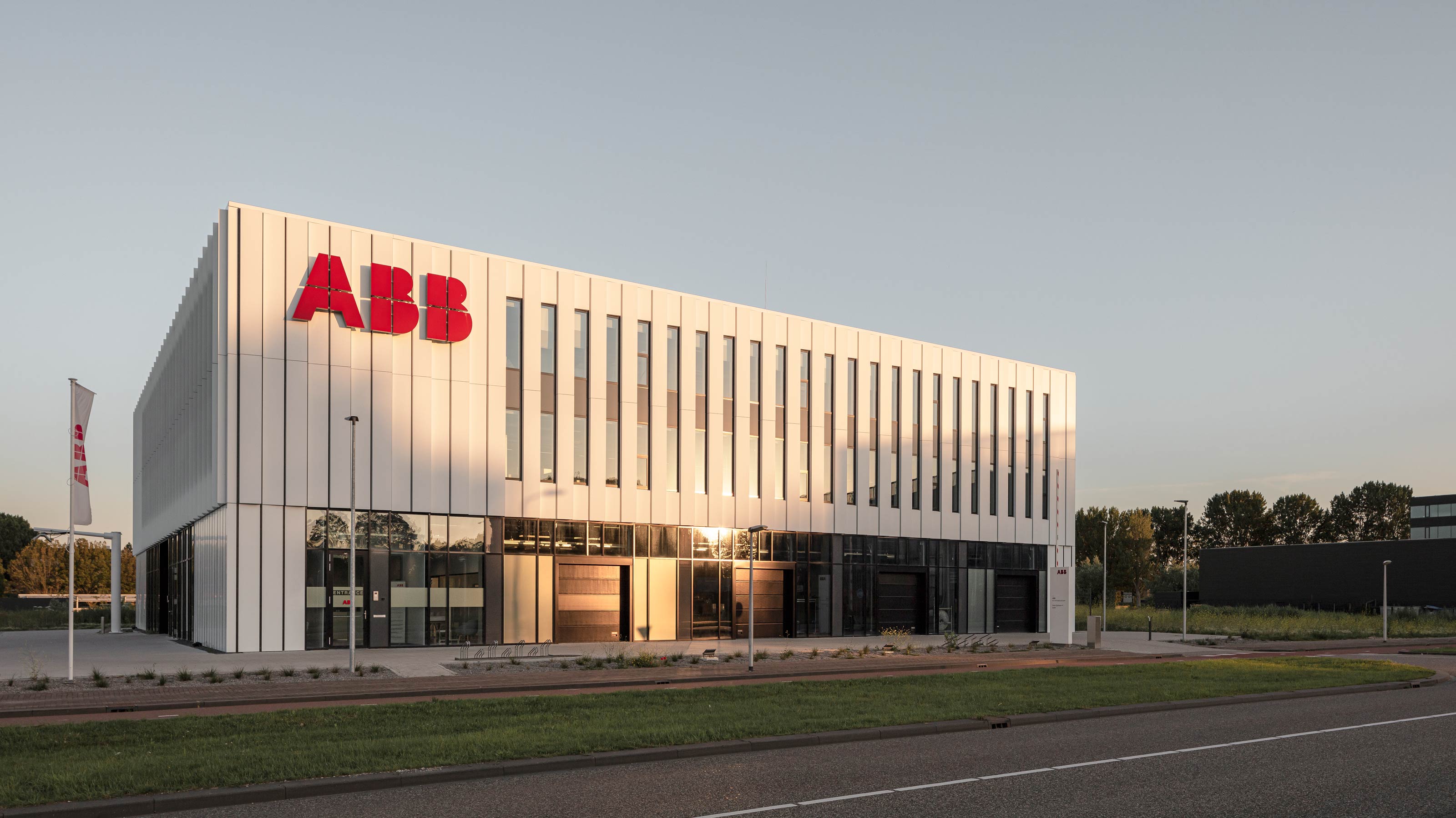 ABB DELFT HEAD OFFICE AND R&D CENTRE by EGM architects - Architizer