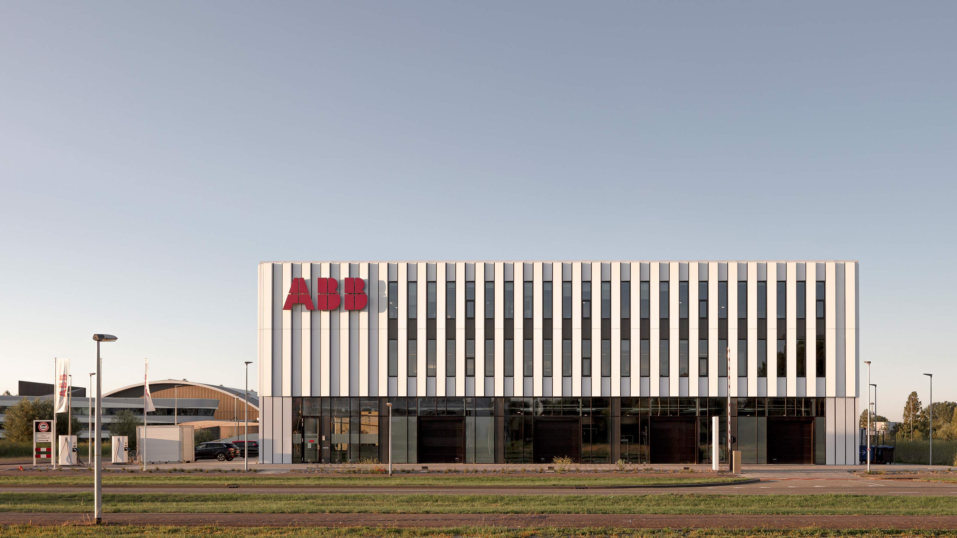 ABB DELFT HEAD OFFICE AND R&D CENTRE by EGM architects - Architizer