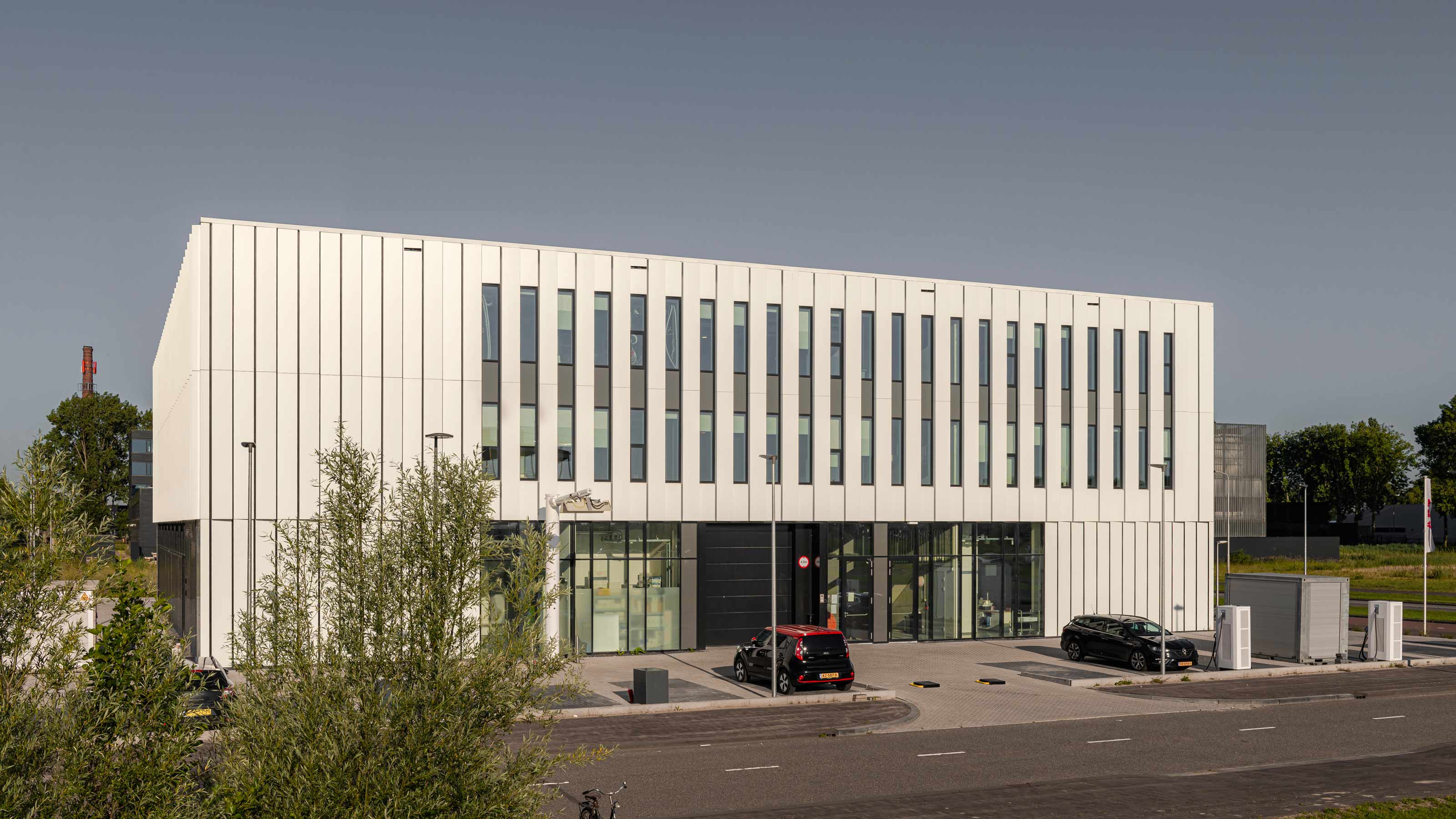 ABB DELFT HEAD OFFICE AND R&D CENTRE by EGM architects - Architizer