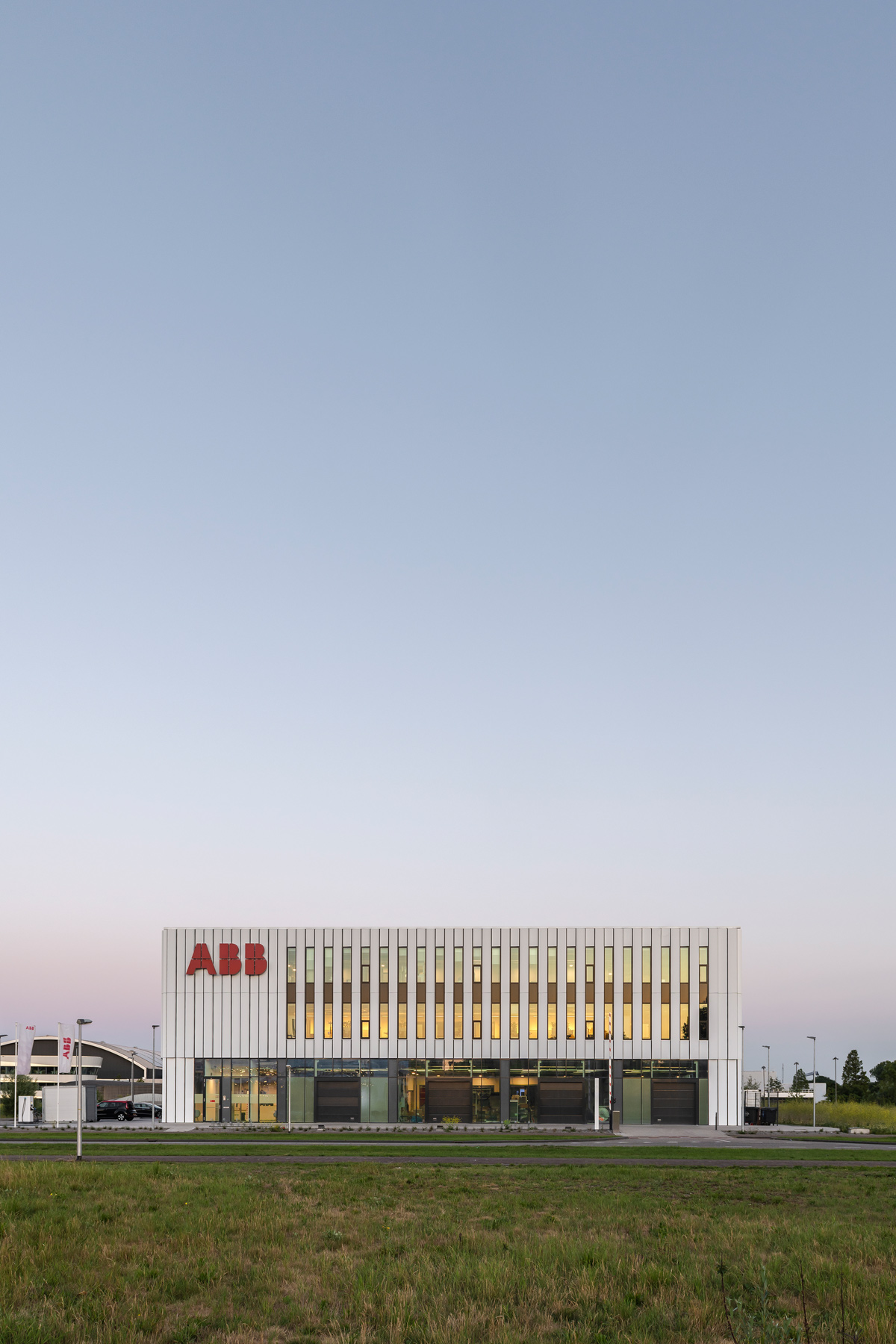 ABB DELFT HEAD OFFICE AND R&D CENTRE by EGM architects - Architizer