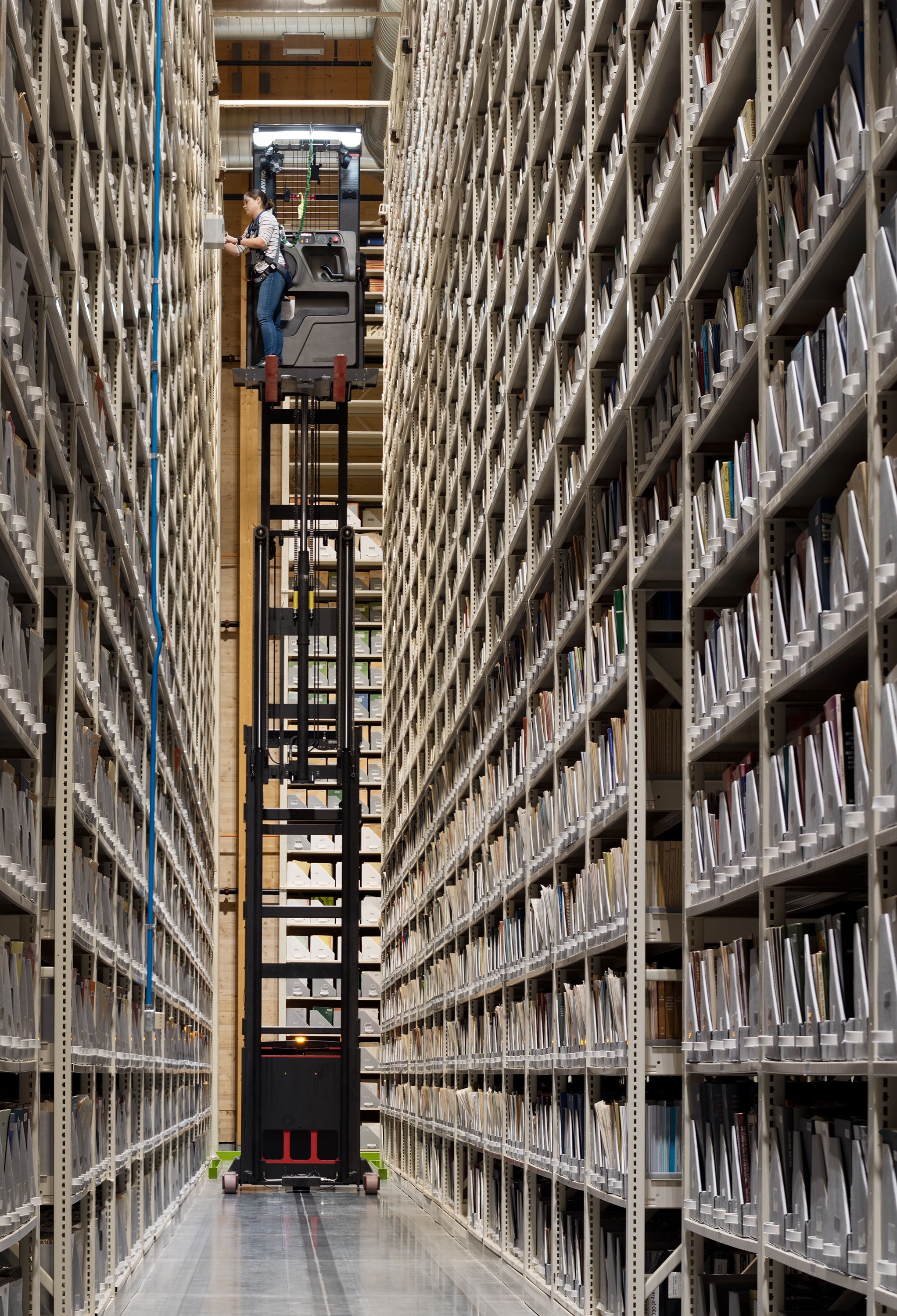 University of Arkansas Library Storage Facility by MBL Architecture ...