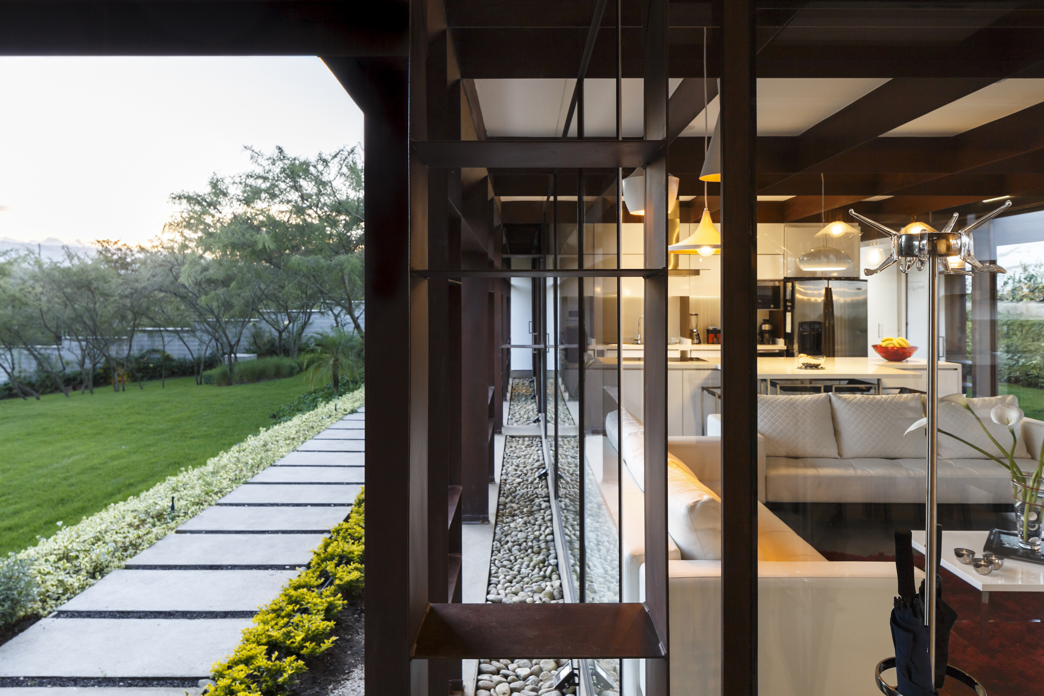 RI HOUSE, Diffuse Borders by arquitectura x - Architizer